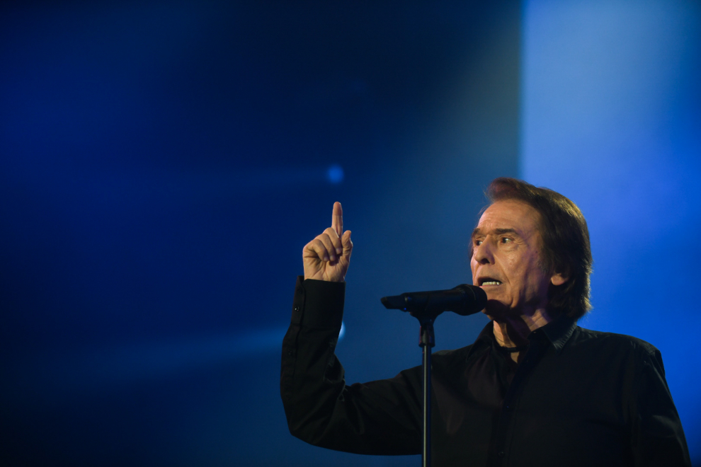 Fotos | Zaragoza se rinde a la potencia de Raphael | Imágenes