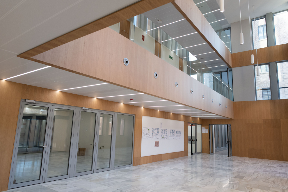 Últimos retoques en la nueva facultad de Filosofía y Letras