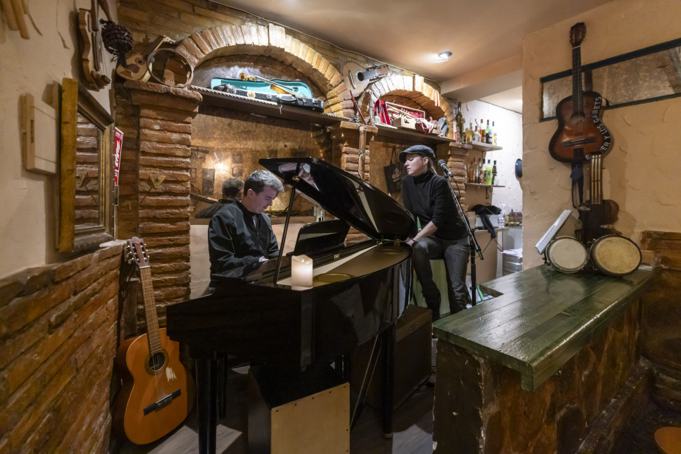 Fotos | Un garito escondido y con alma en la Magdalena de Zaragoza