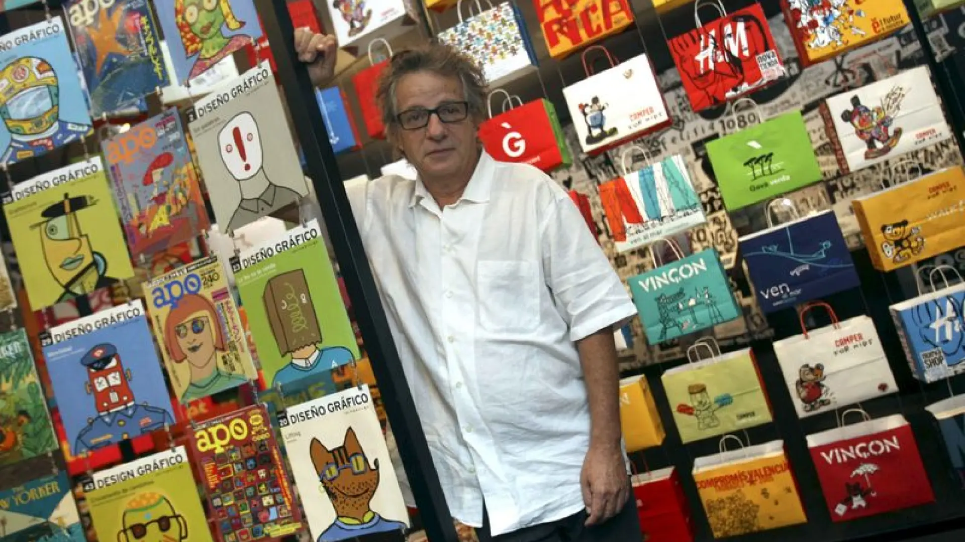 Barcelona muestra la obra "total" de 40 años de Javier Mariscal