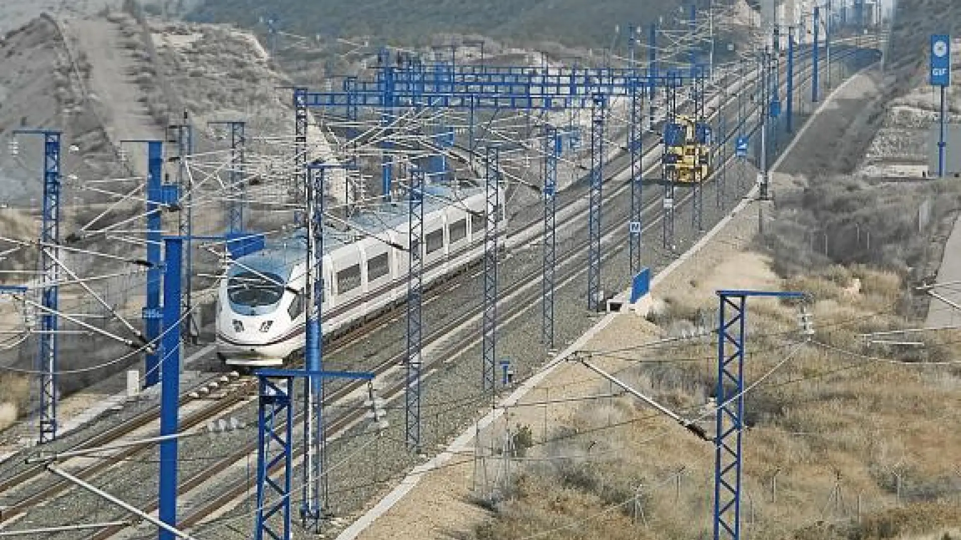 Qué es una catenaria de tren y cómo afecta al transporte ferroviario