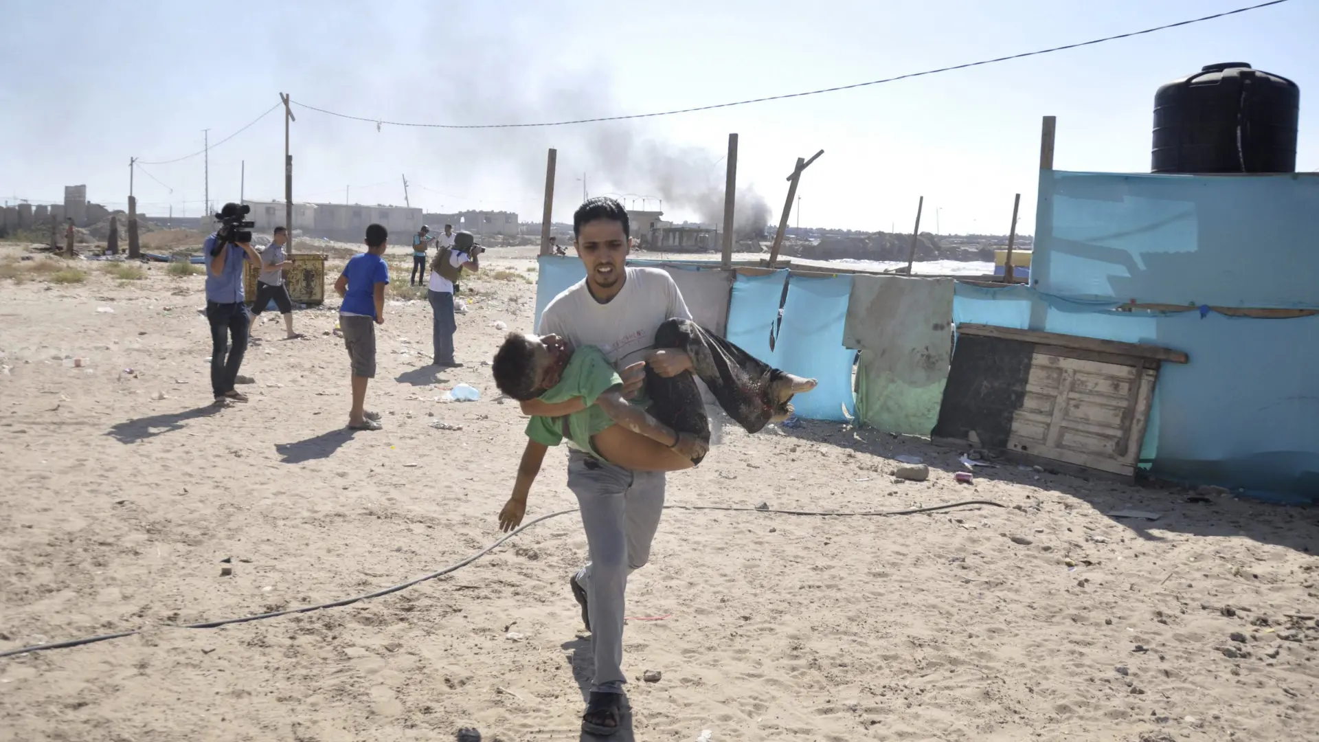 El Ejército israelí mata a seis niños en una playa y una calle de Gaza