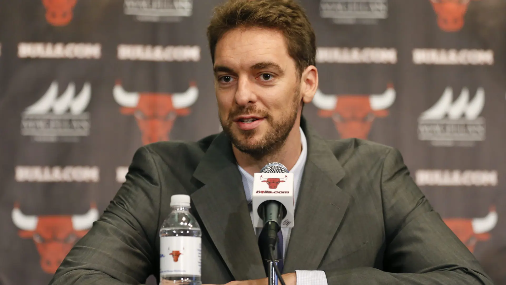 Pau Gasol fue recibido como la nueva estrella de los Bulls