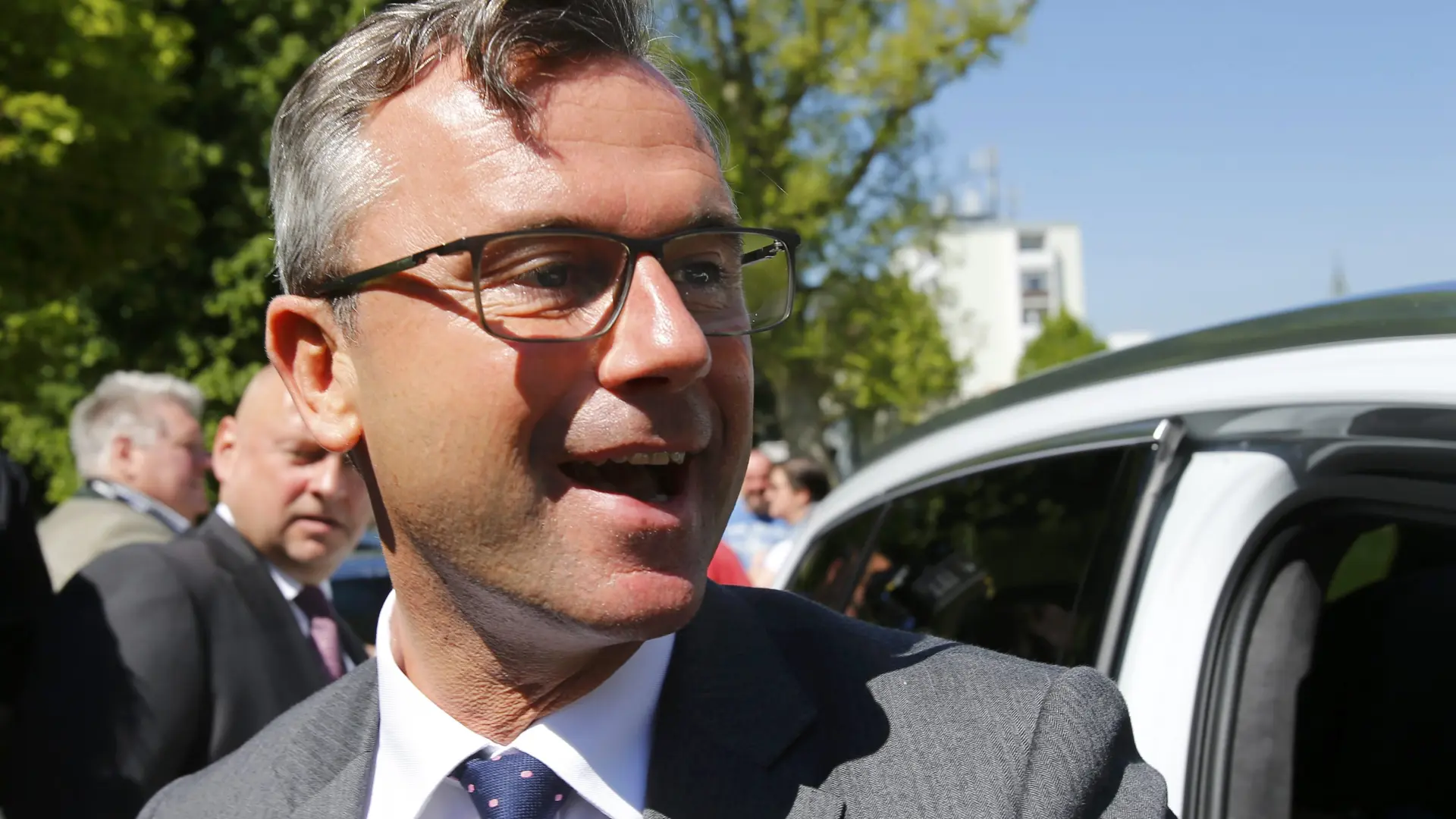 Las estimaciones de las elecciones austriacas dan una ligera ventaja a ...