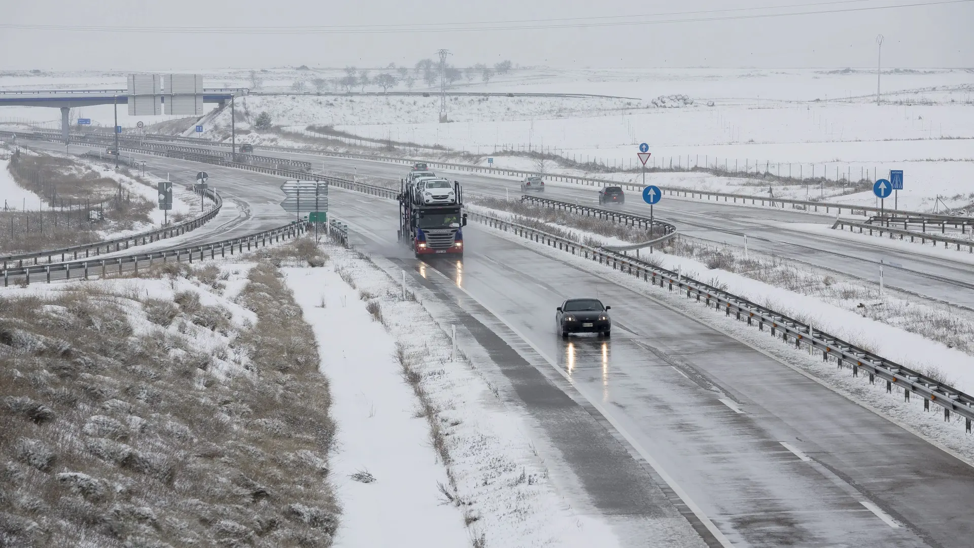 El temporal obliga a cortar muchas carreteras españolas | Imágenes