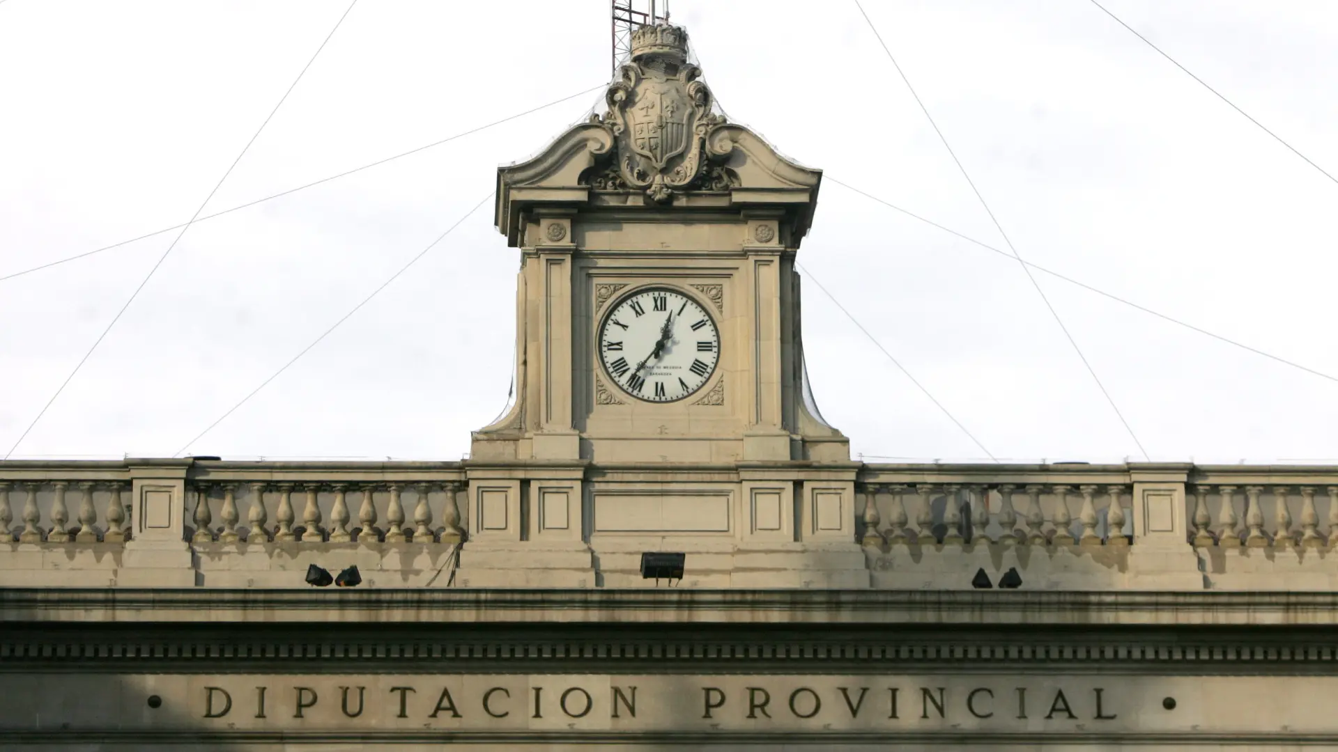 ¿Por qué algunos relojes marcan el cuatro con IIII en lugar de IV ...