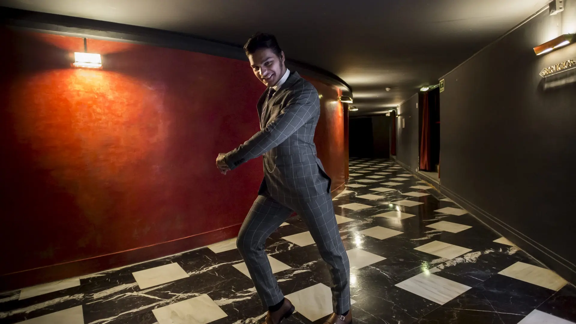 "El Chapi se inspira en las cuerdas y la voz y transmite su pasión a ...