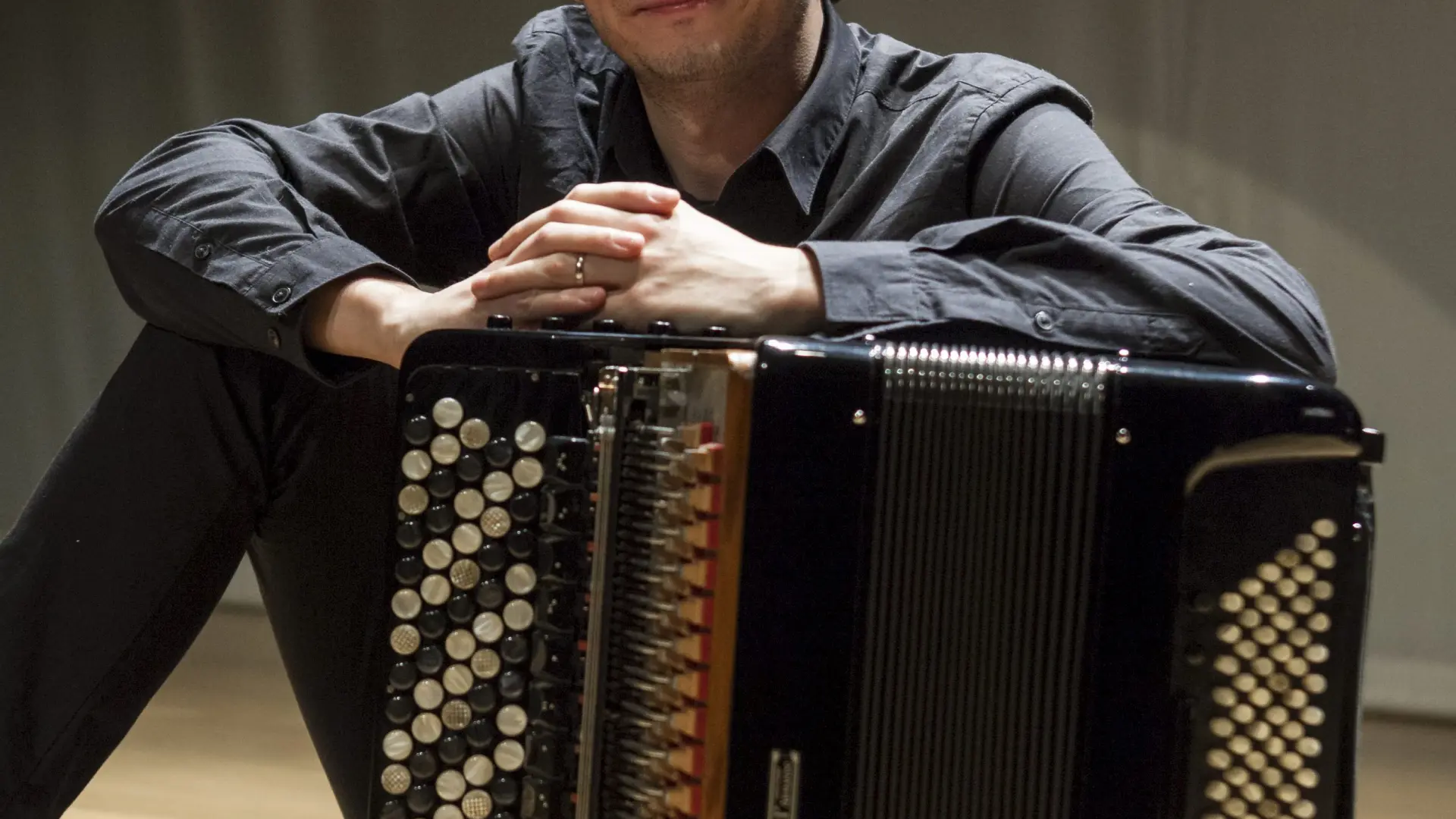 El músico que ha reinventado el acordeón | Noticias de Ocio y Cultura ...