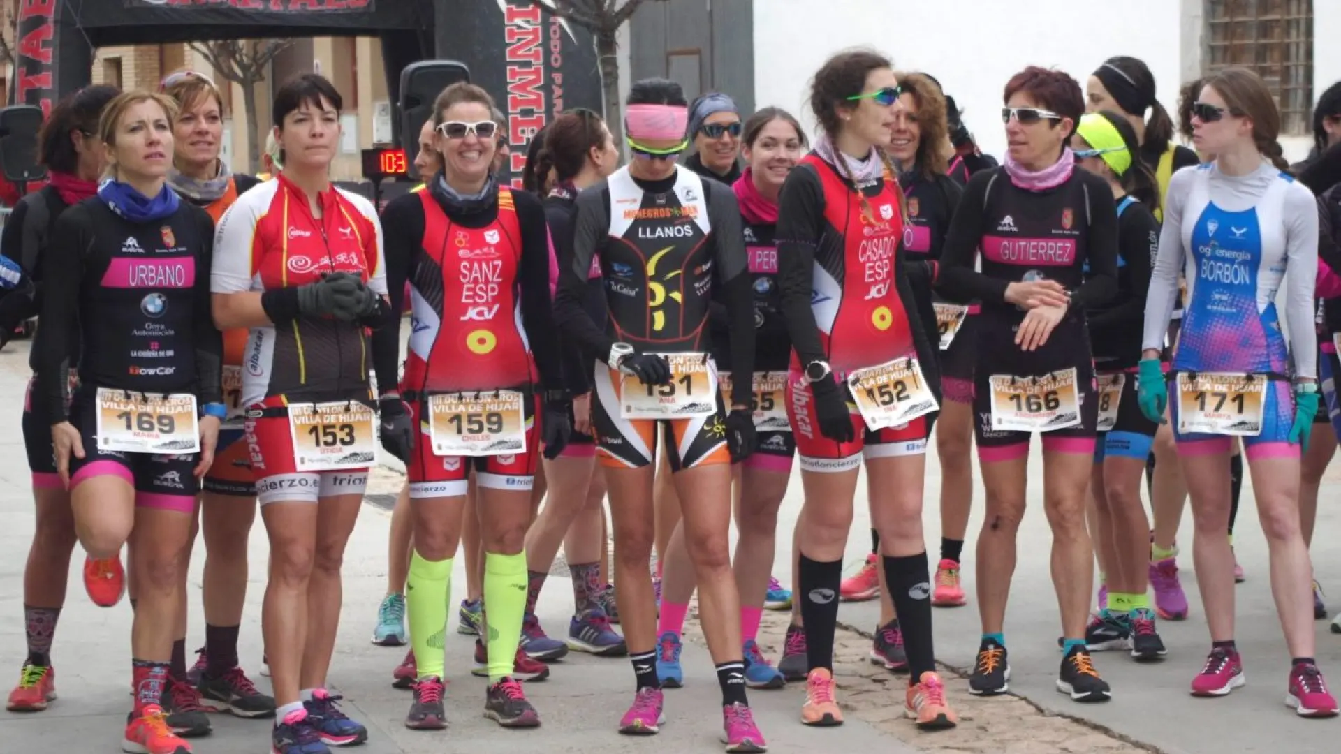 Ana Llanos y Antonio Urbano se imponen en Híjar