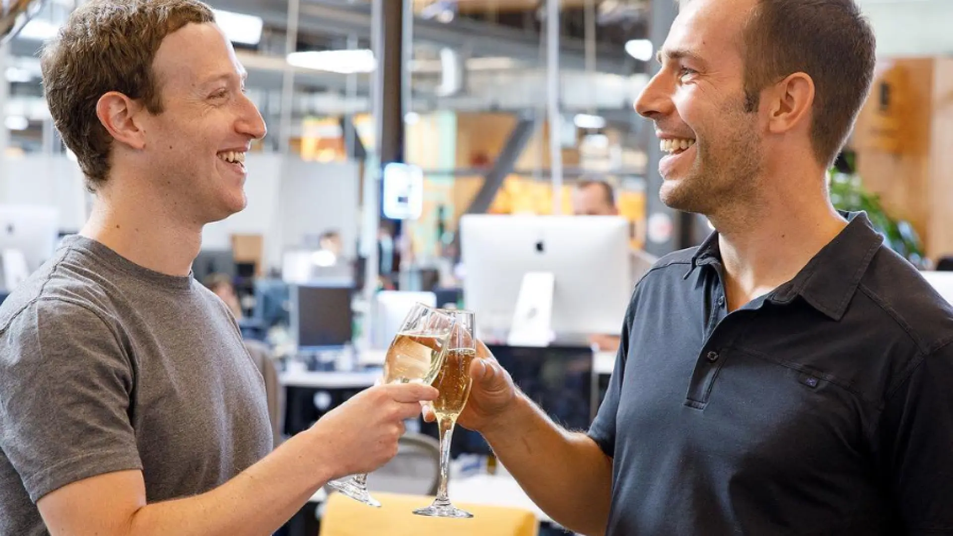 Quién es Javier Oliván, el oscense número 2 de Facebook | Perfil