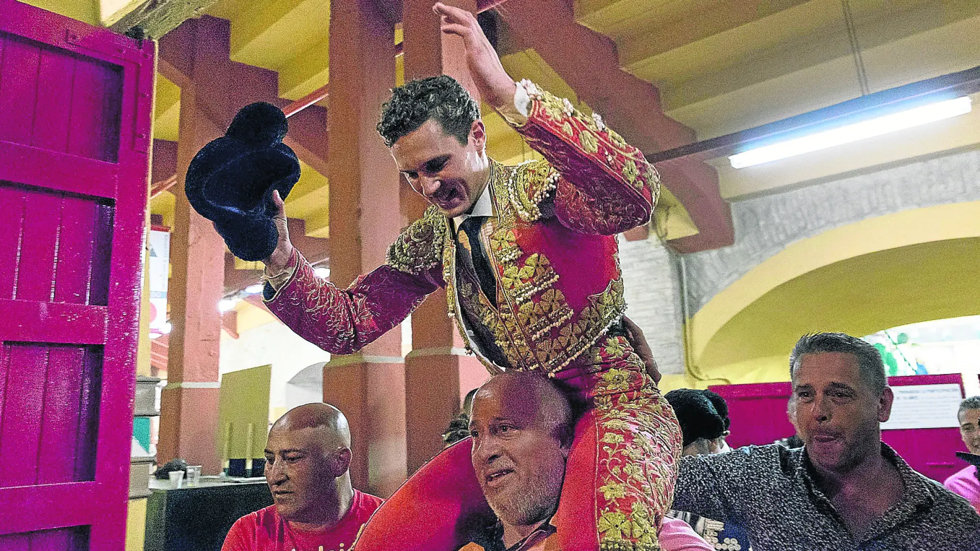 Adrien Salenc abre la primera puerta grande | Noticias de Zaragoza en ...