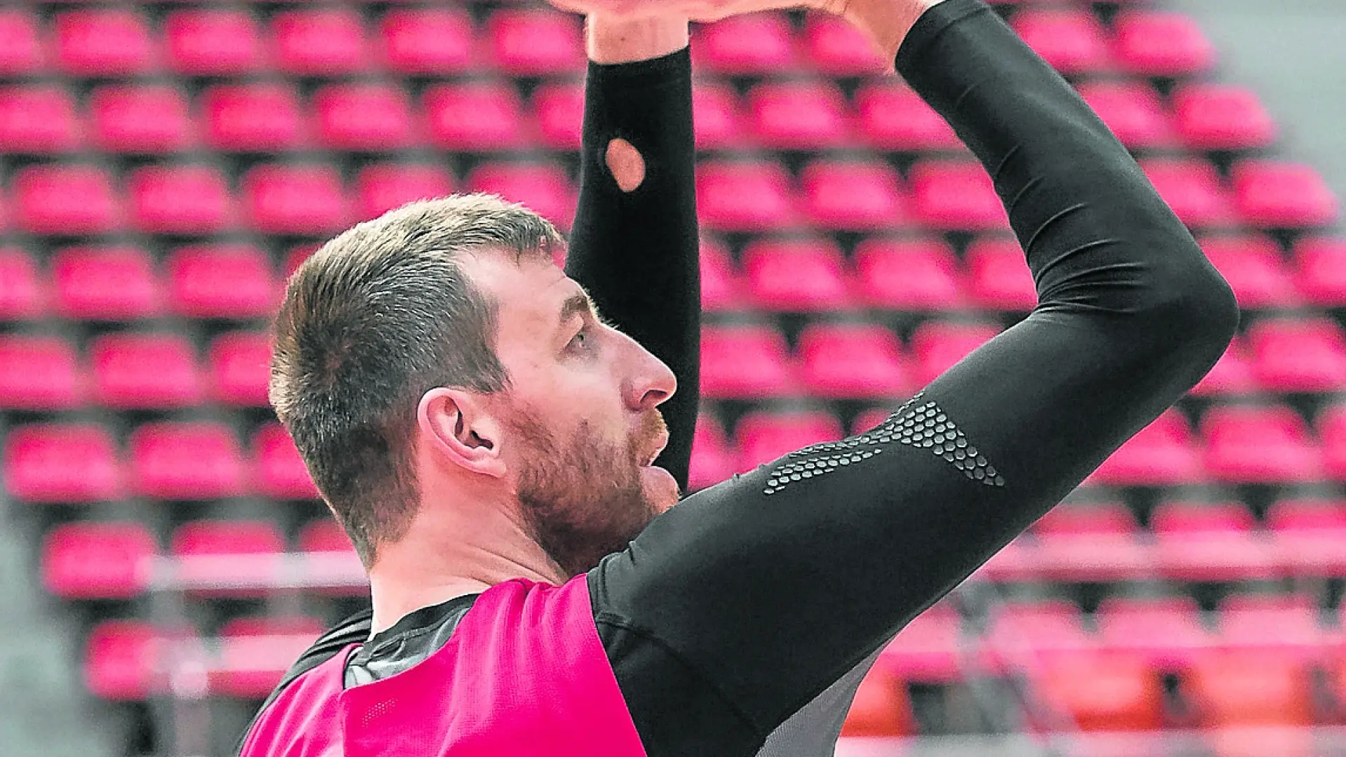 Fran Vázquez: "Tenemos que dar un paso adelante en defensa"