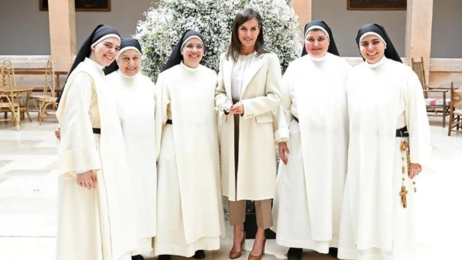 La reina Letizia, "sencilla y cercana" con las monjas dominicas de ...