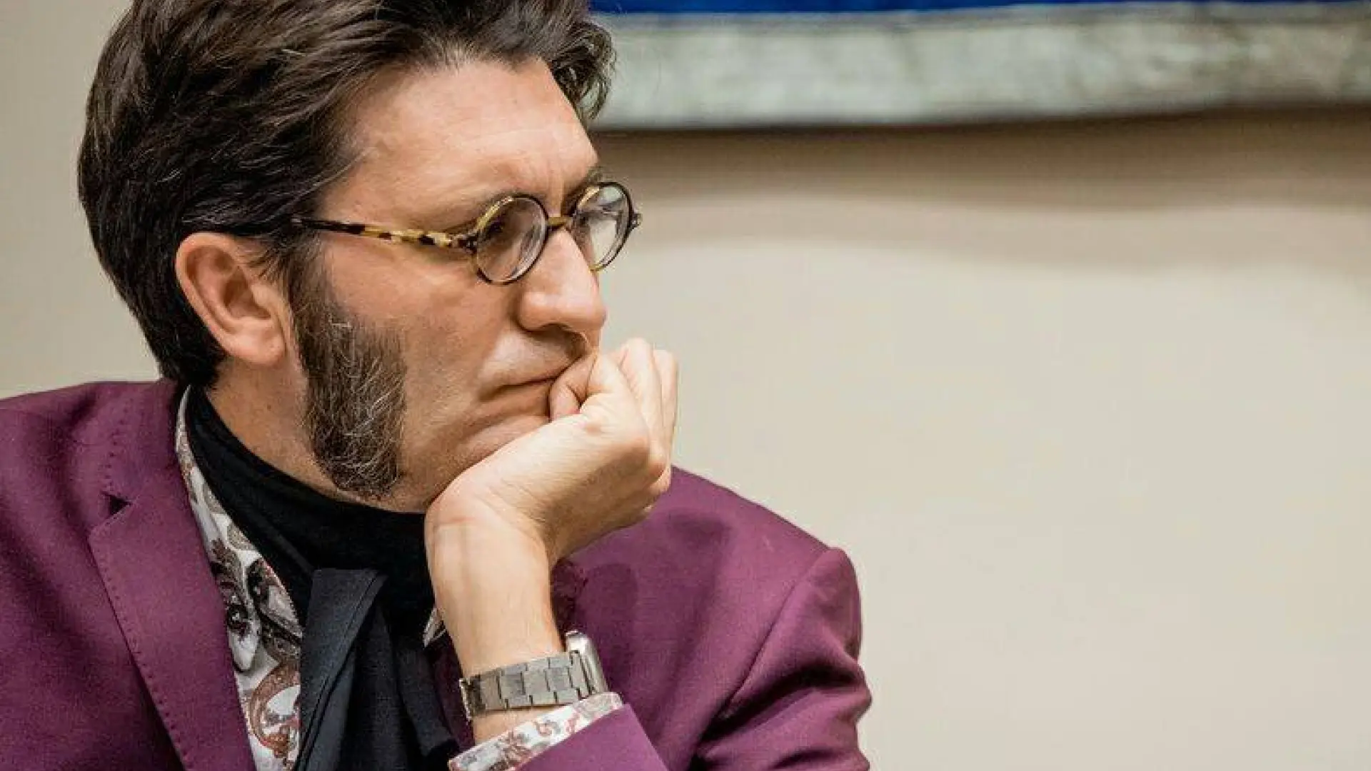 David Mayor explora el amor y la amistad en su nuevo poemario