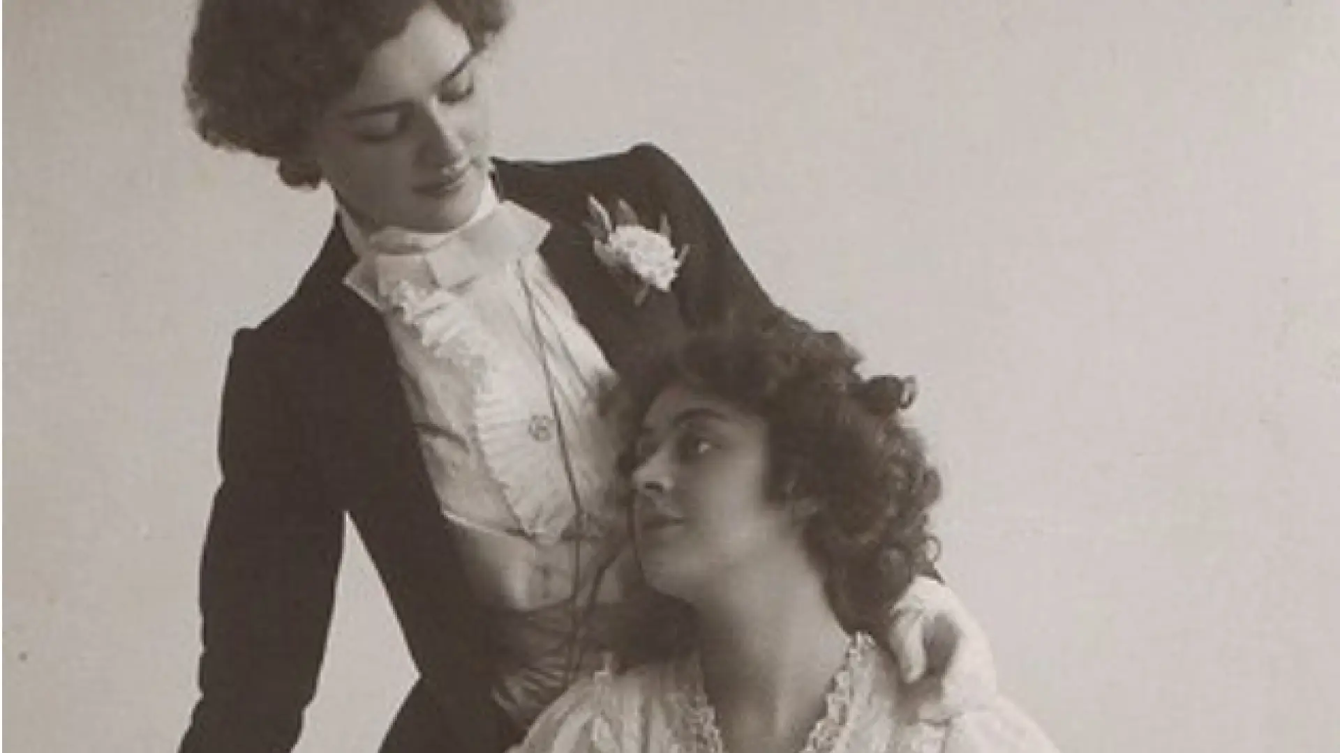 'Señoras que se empotraron hace mucho' y osaron amar a otras mujeres