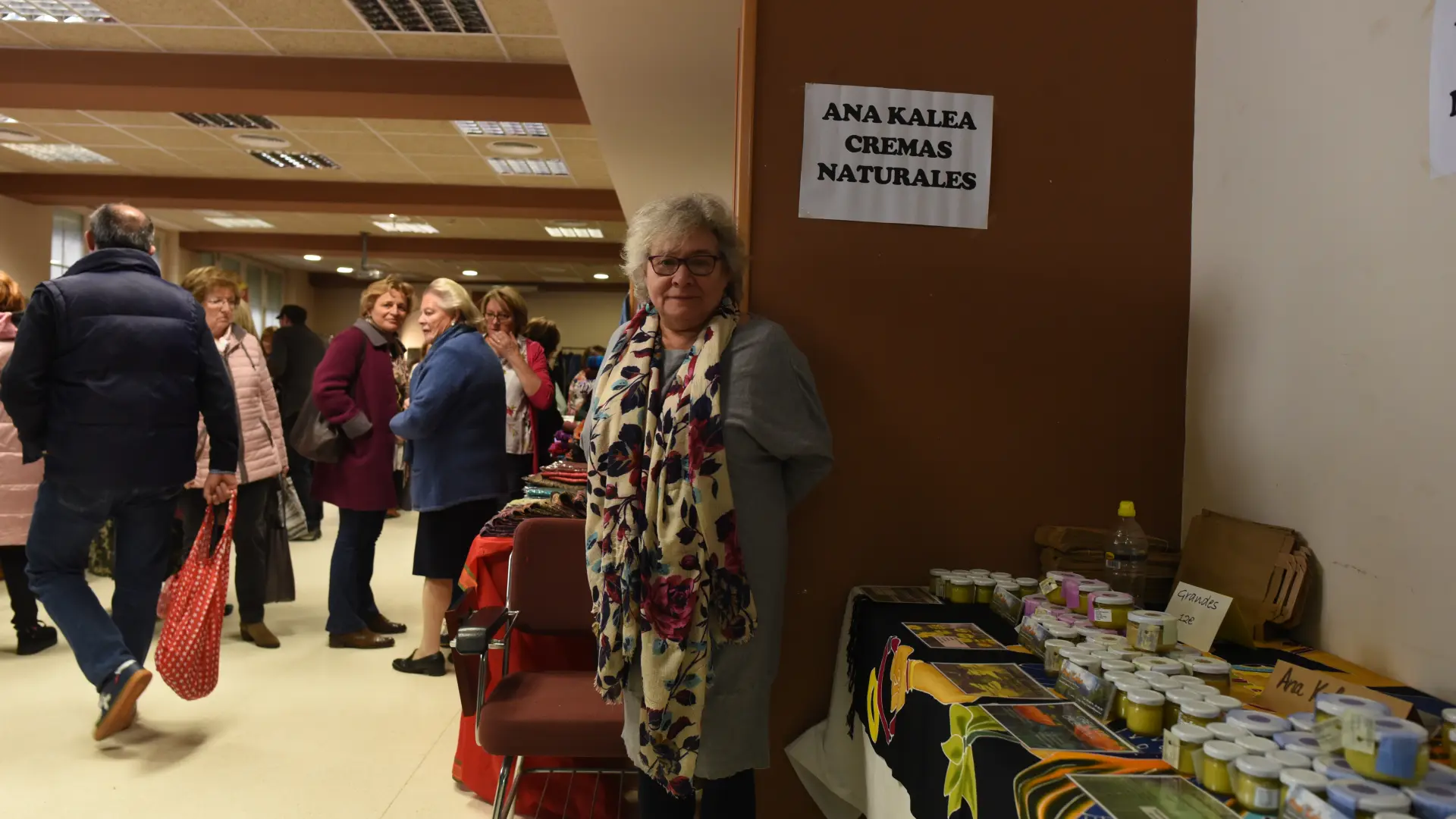 Fotos del Mercadillo de la ONG Estrella de la Mañana en Zaragoza