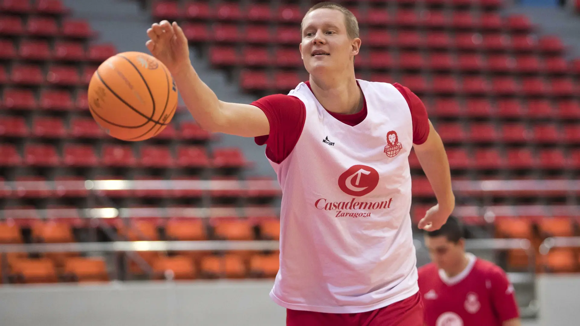 Robin Benzing renueva por una temporada con Casademont Zaragoza