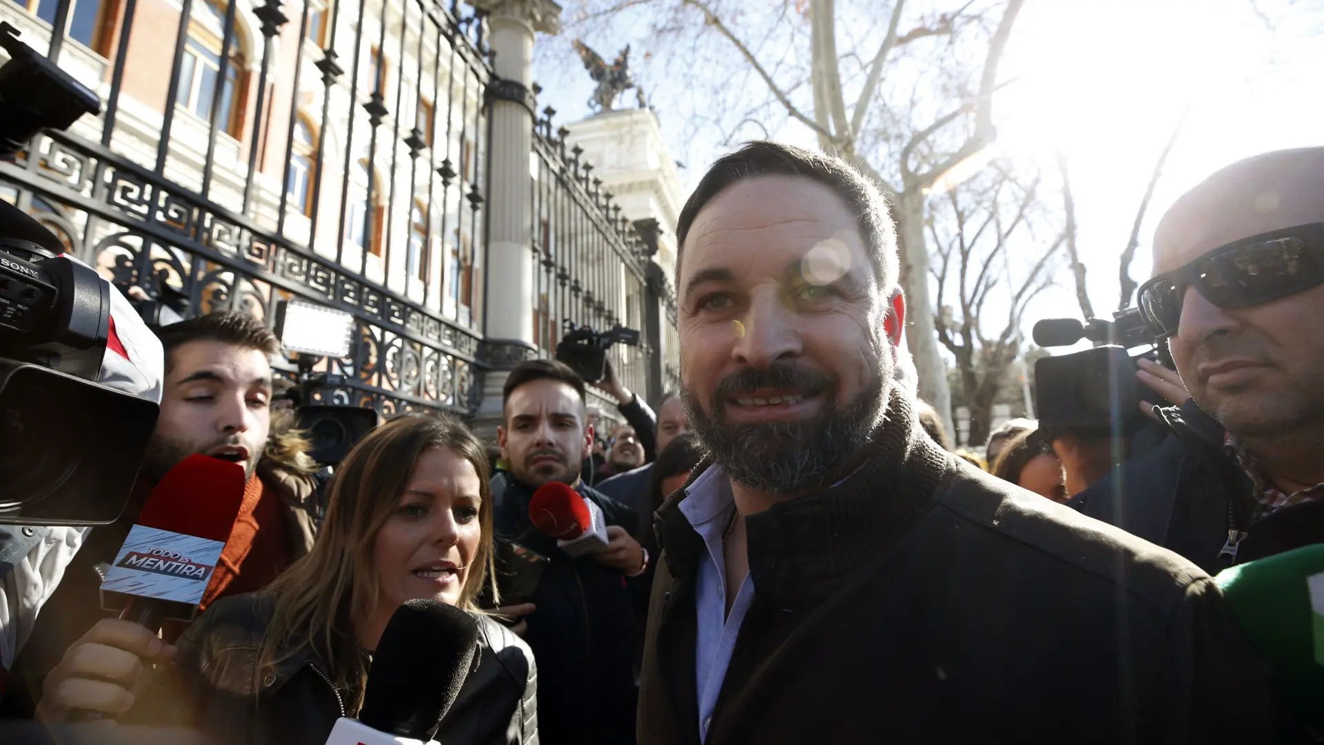 Abascal abandona entre abucheos la protesta agrícola en Madrid