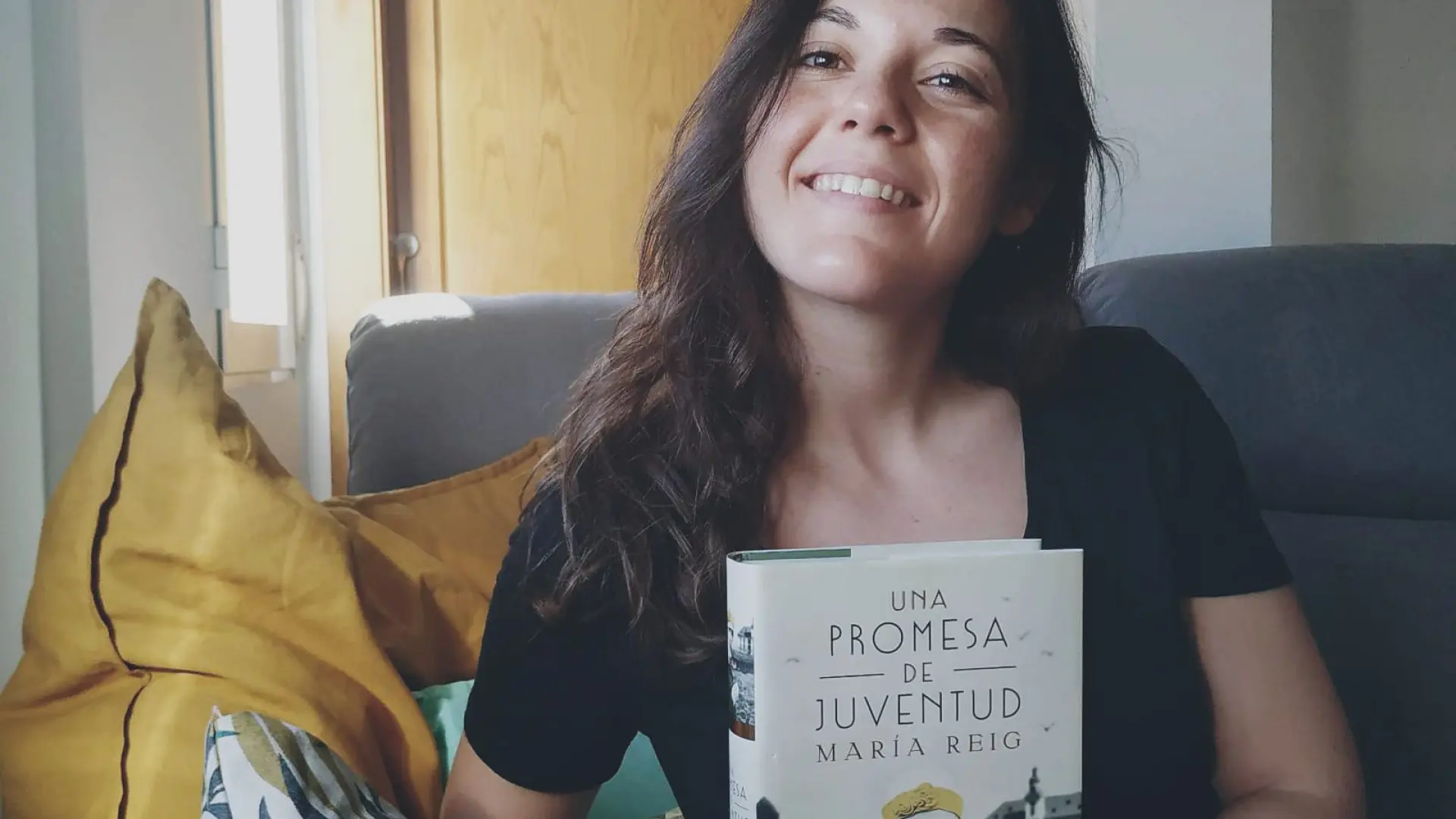 María Reig: "Disfrutar del proceso forma parte del éxito de una novela"