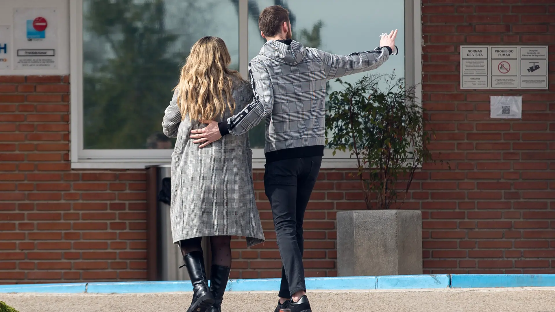 Edurne y David De Gea posan por primera vez con su hija Yanay | Imágenes