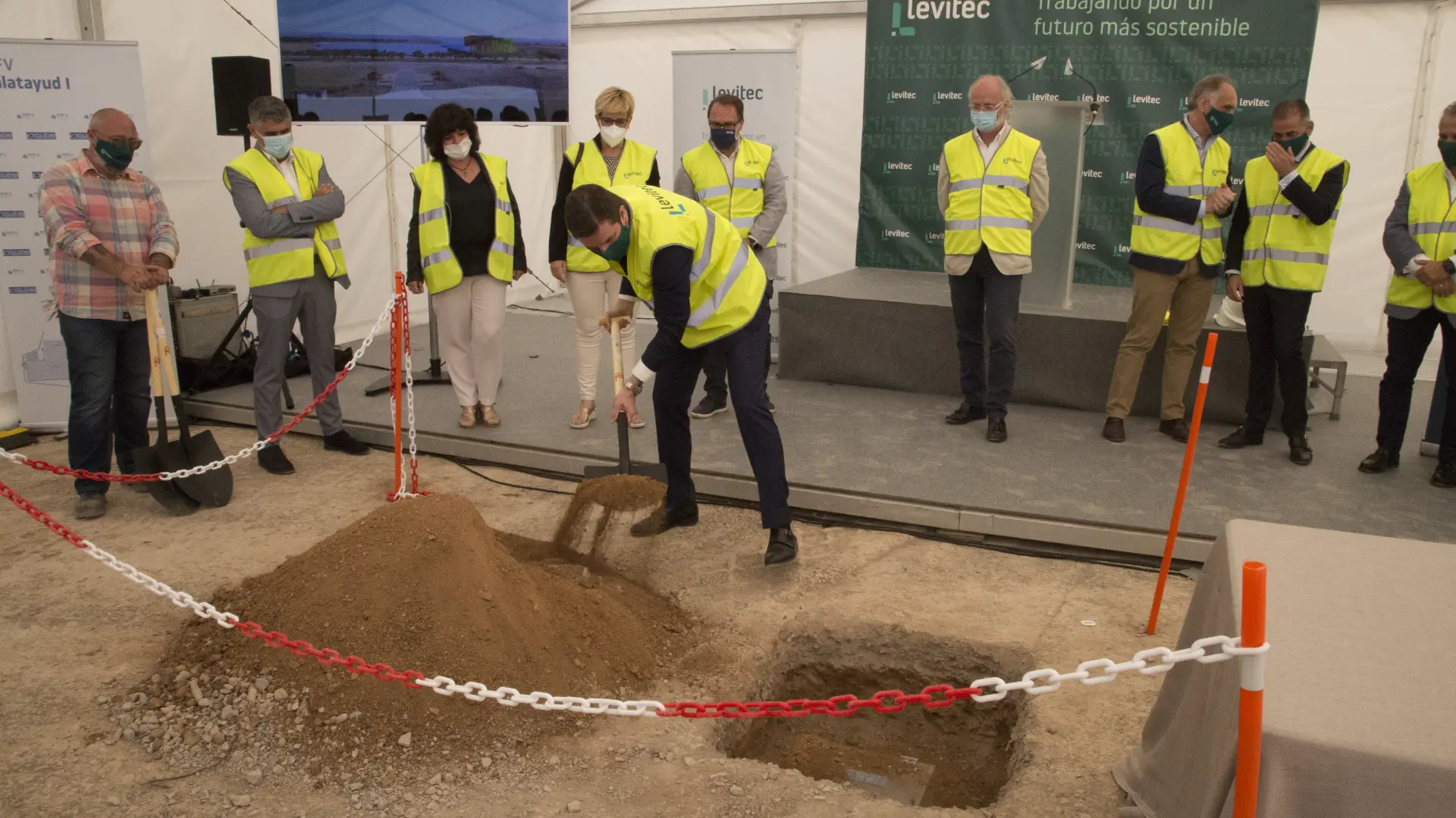 Levitec invertirá 400 millones en proyectos de renovables que suman 500 ...