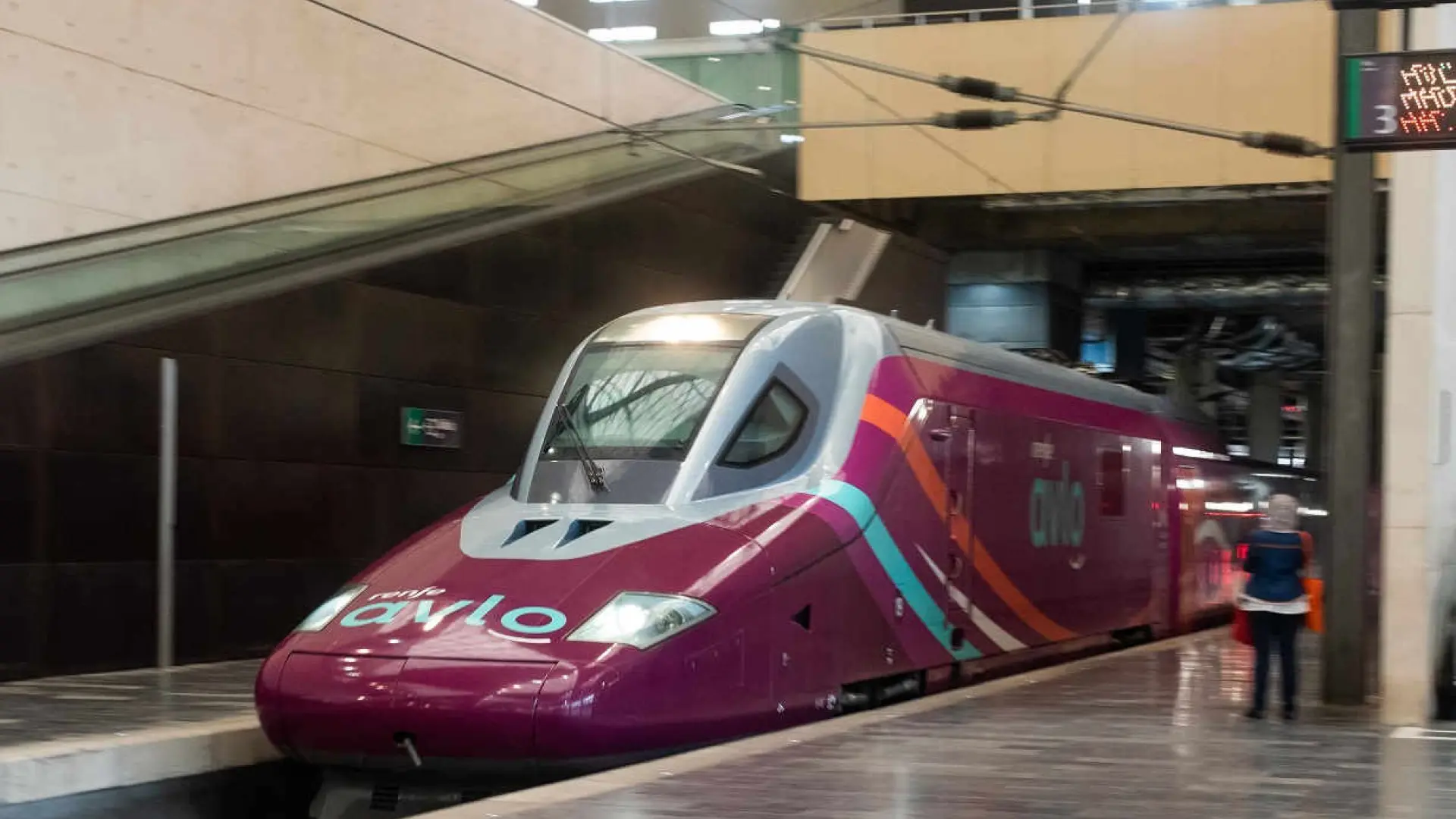 Renfe pone más trenes Avlo para aumentar la oferta de alta velocidad a ...