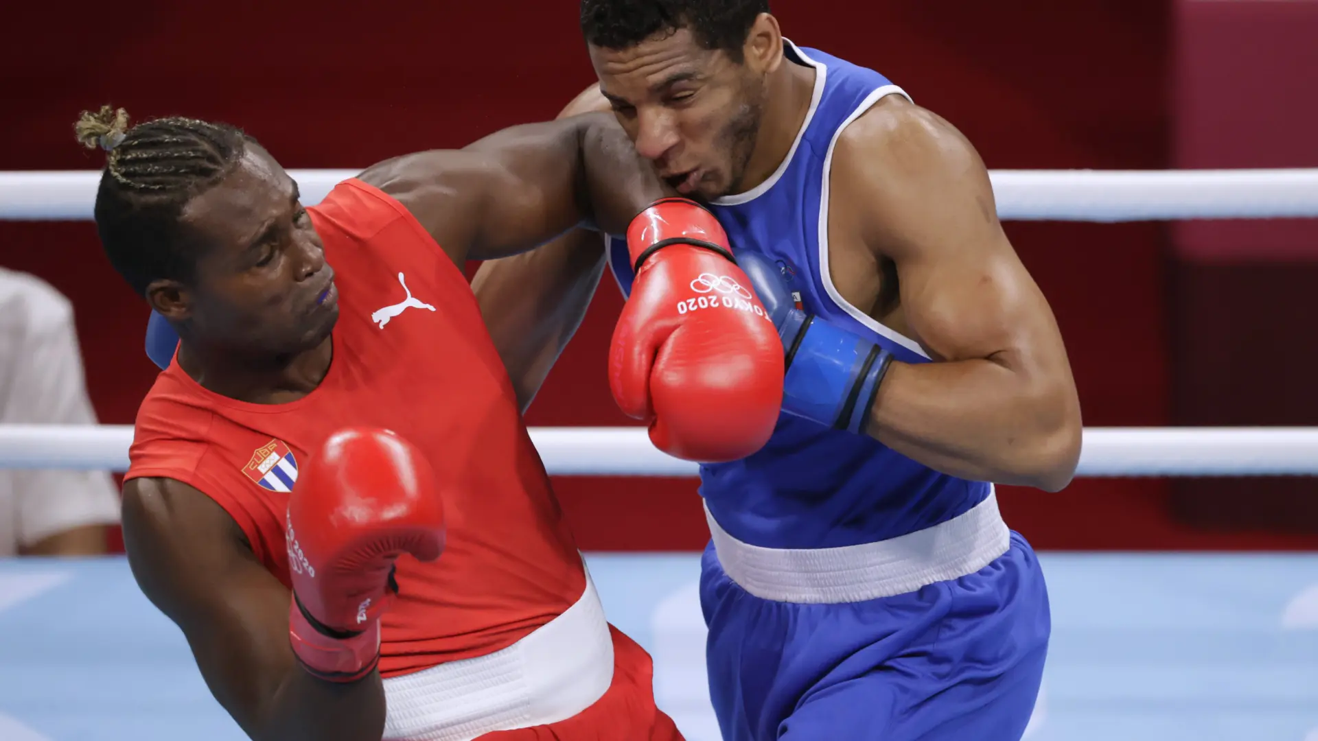 El boxeador Enmanuel Reyes Plá asegura otra medalla para España