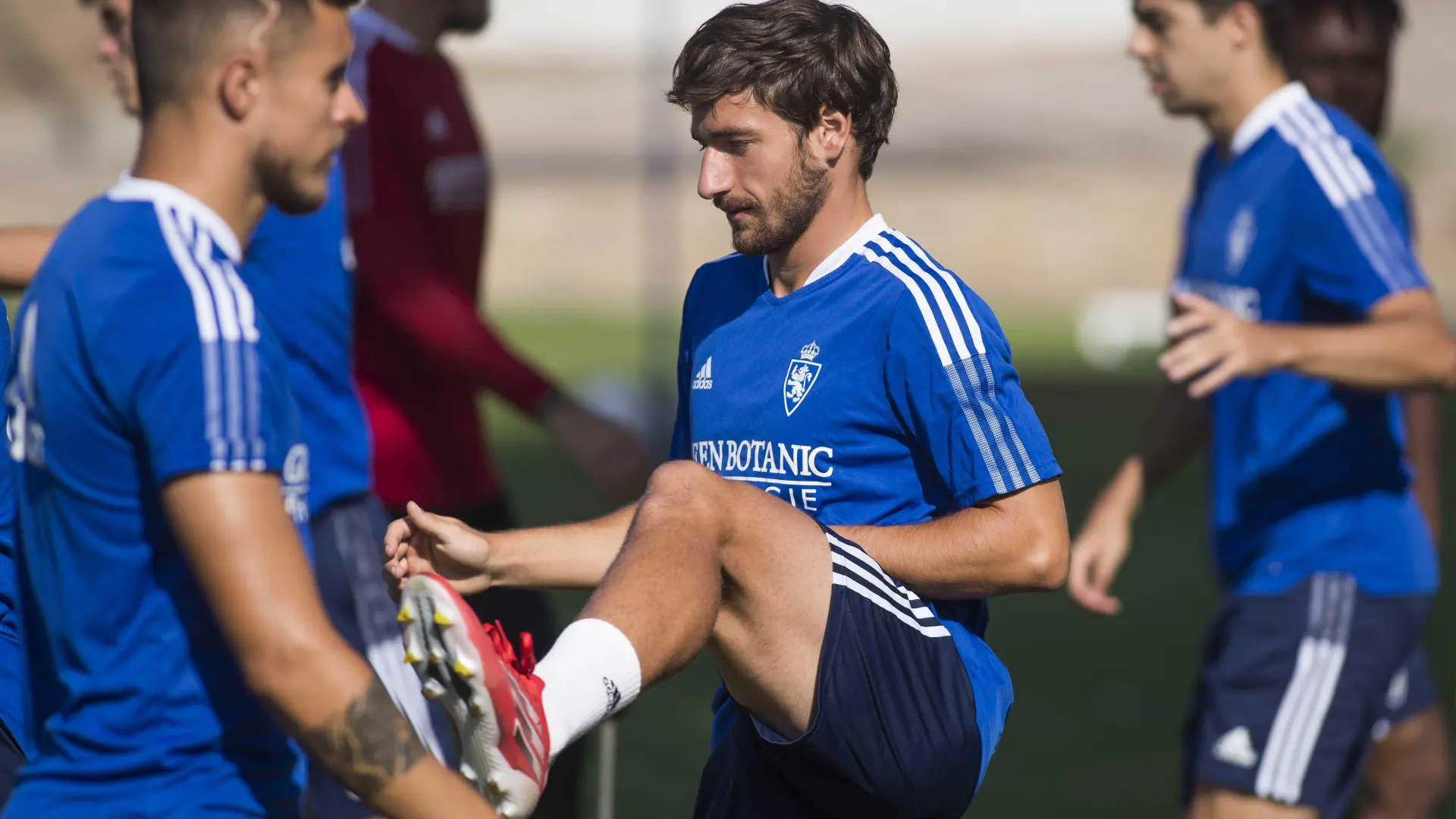 Ángel López firma su salida del Real Zaragoza y apunta al Burgos