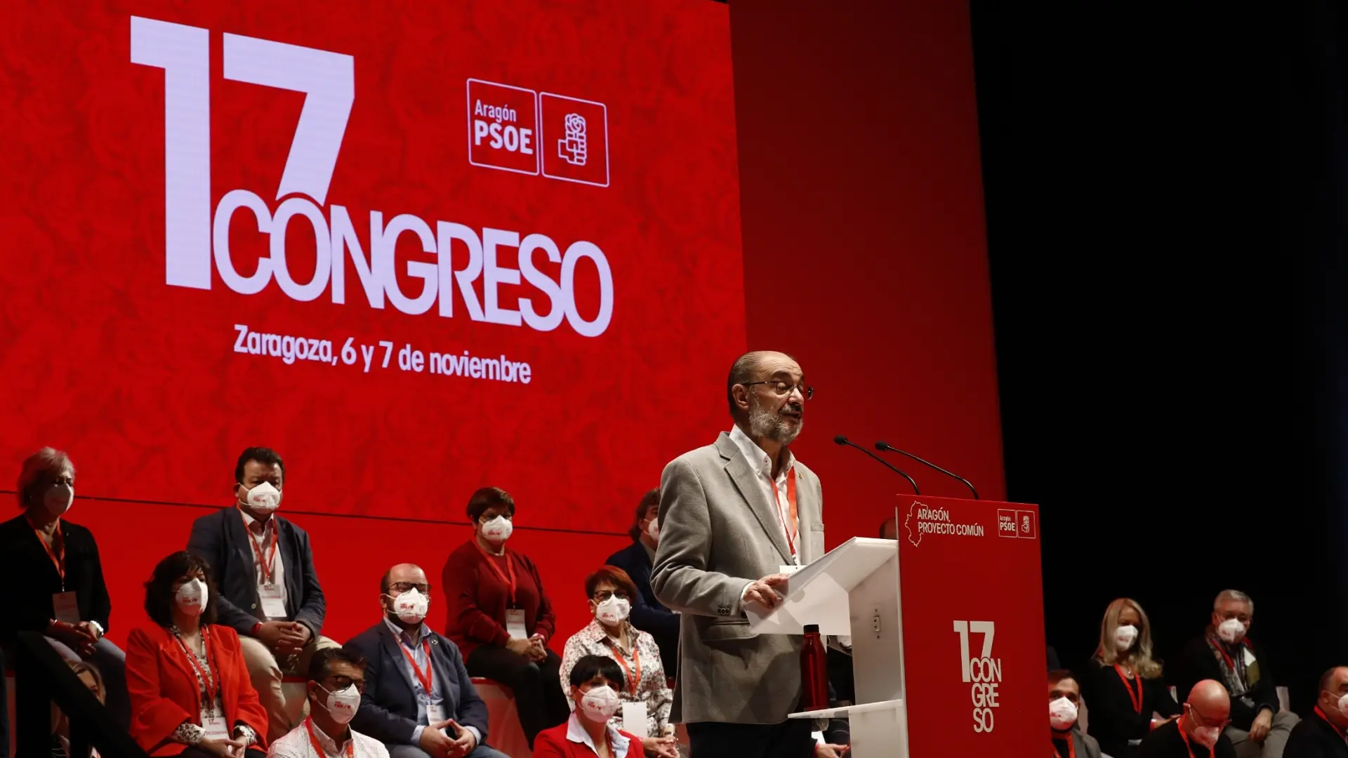 Lambán avisa a Azcón de que el PSOE-Aragón quiere Lambán avisa a Azcón de que el PSOE-Aragón quiere