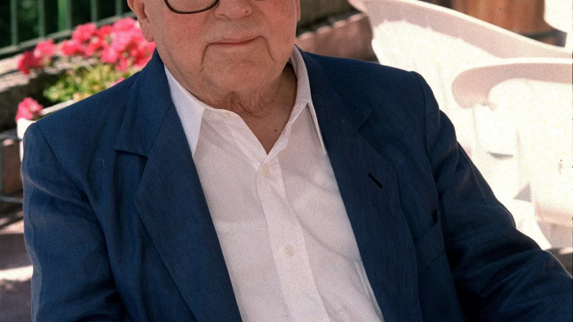 Cien años de Monterroso, un pretexto para inclinarse ante un minimalista