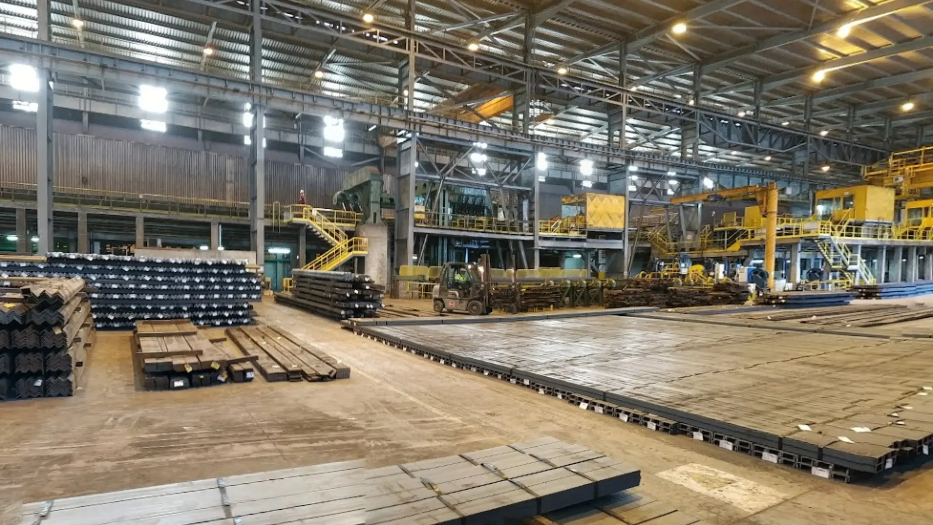 El precio desorbitado de la luz obliga a la acería Megasa a paralizar ...