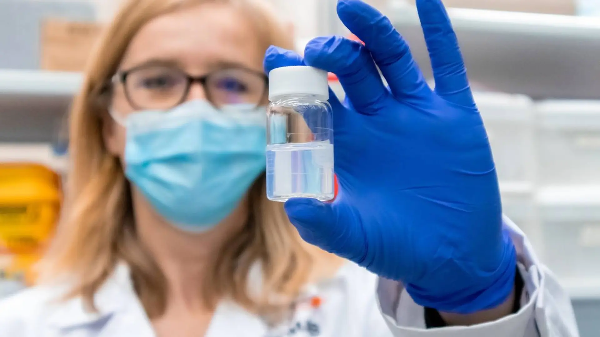 Nanocápsulas para introducir microARN en células tumorales y frenar su ...