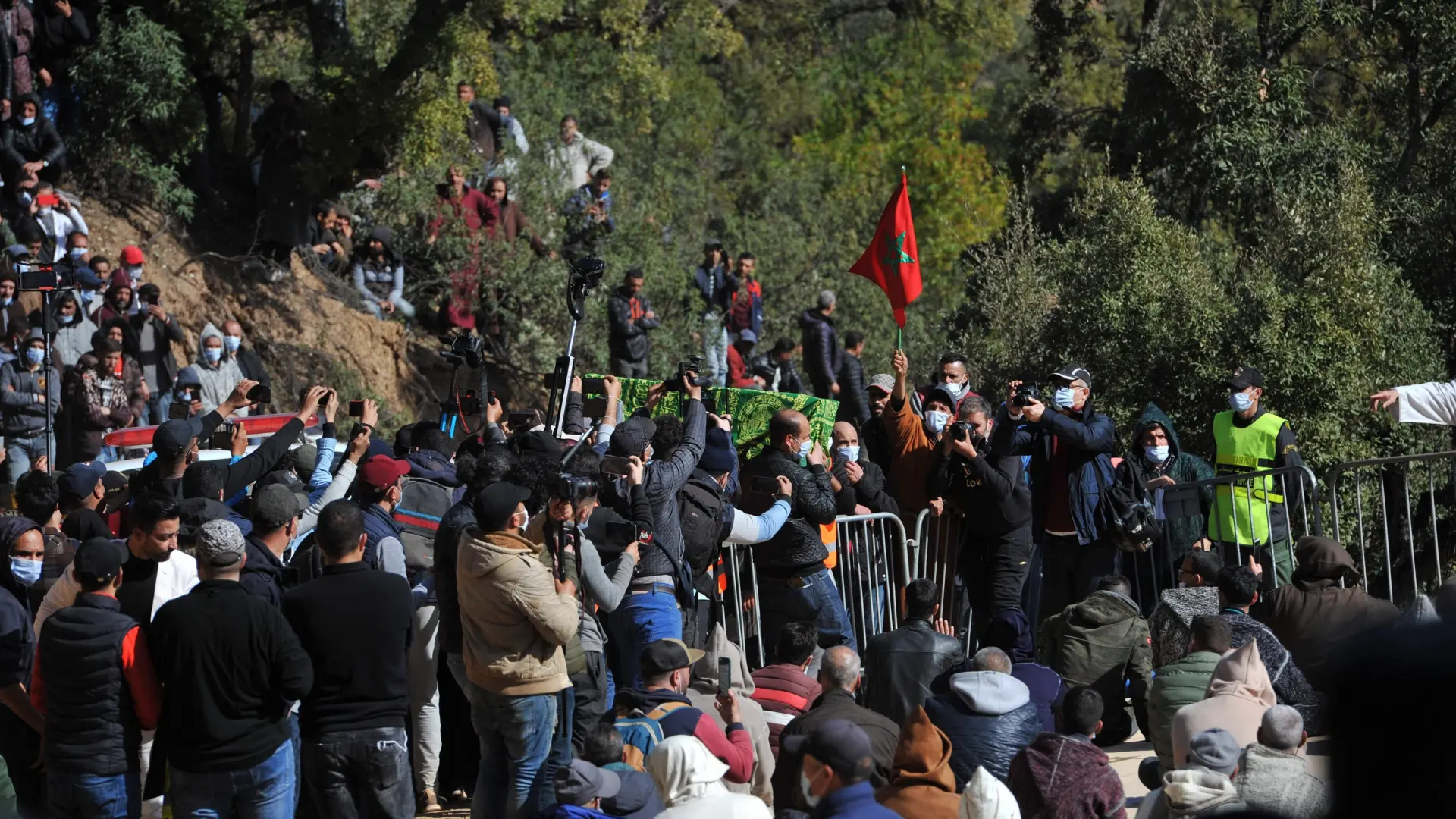 Marruecos entierra al pequeño Rayan después del frustrado rescate tras ...