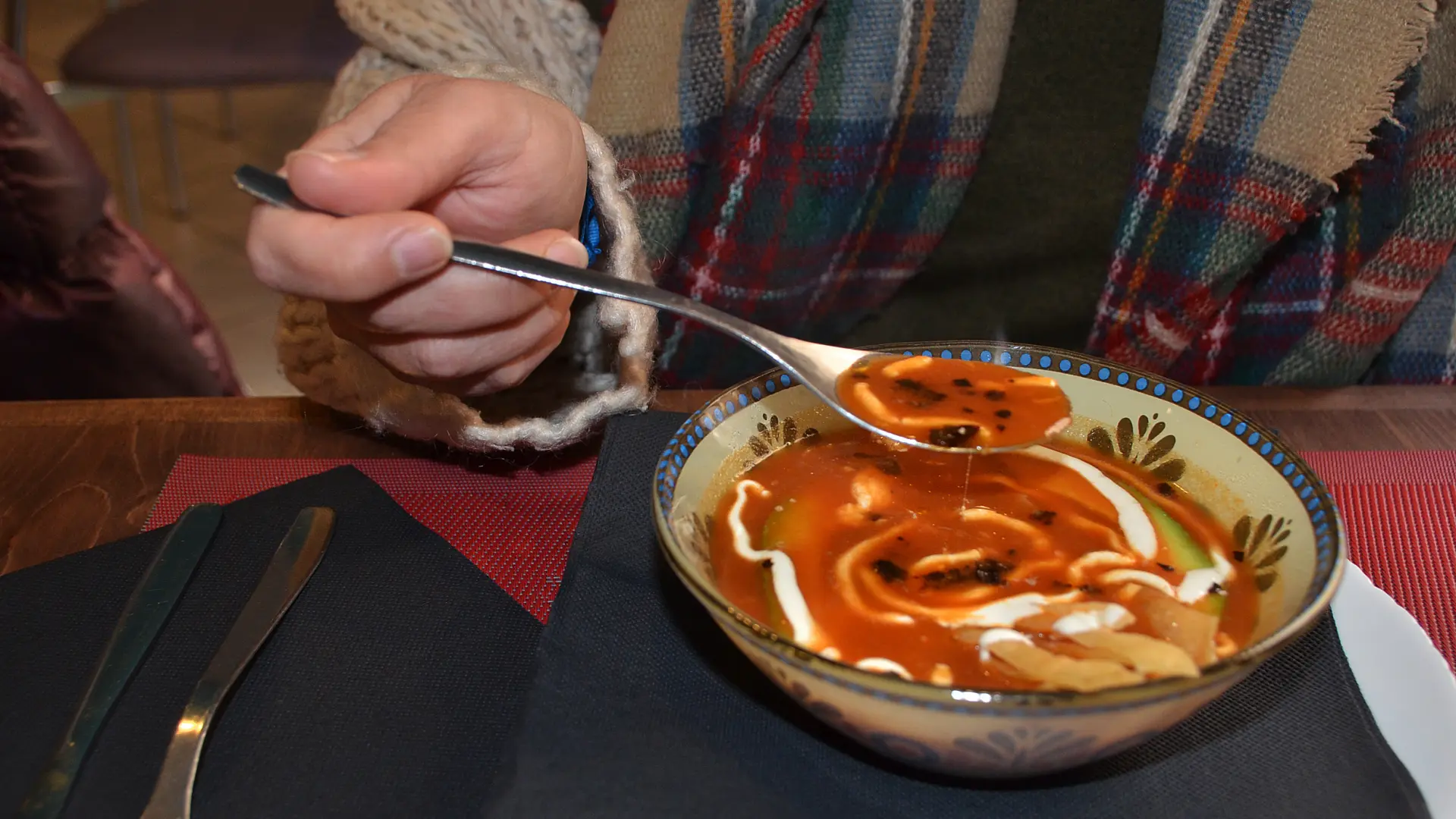 La sopa azteca de Bravo Café de Zaragoza acerca la comida mexicana casera