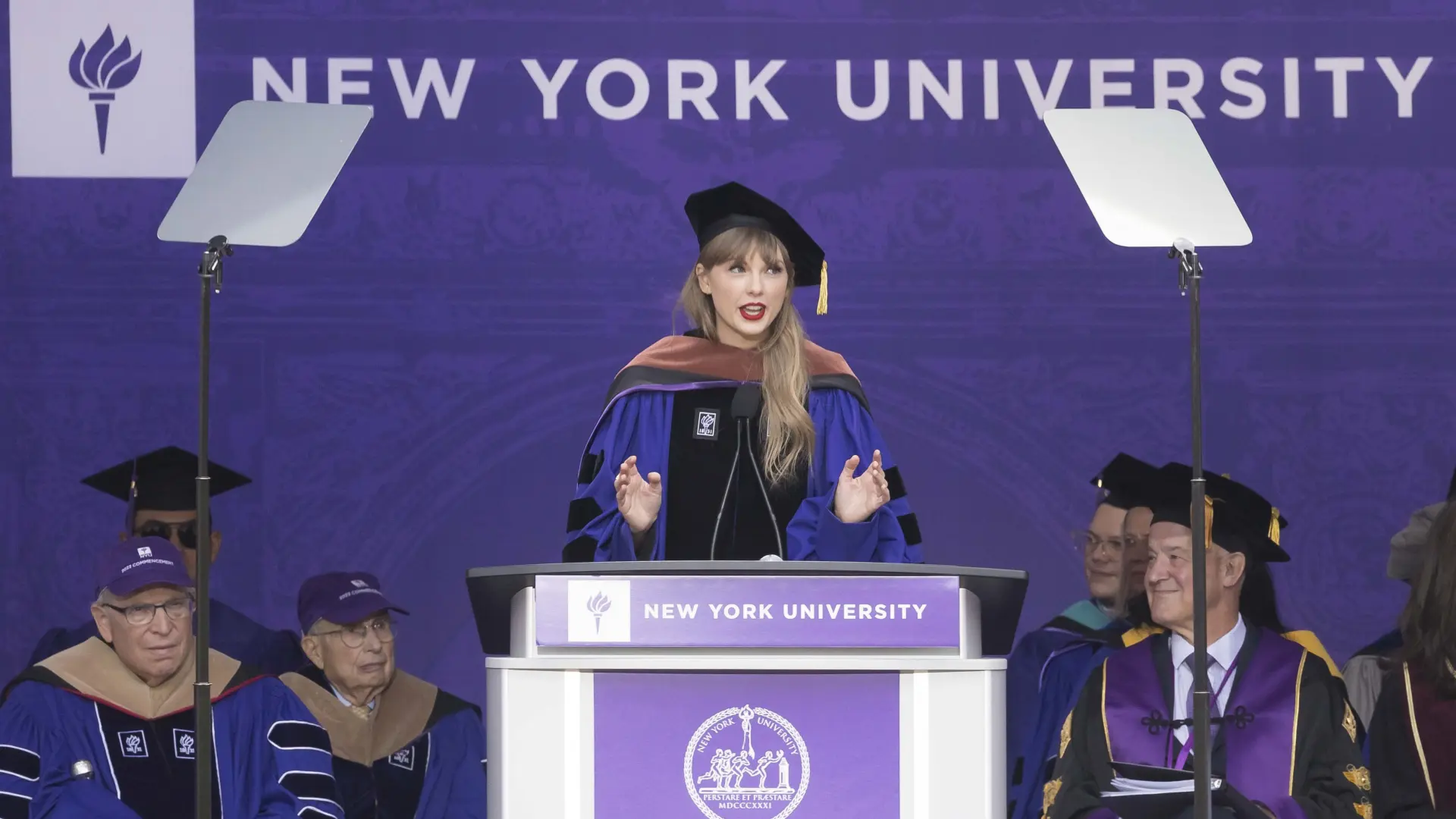 La cantante Taylor Swift recibe un doctorado honoris causa en Nueva York