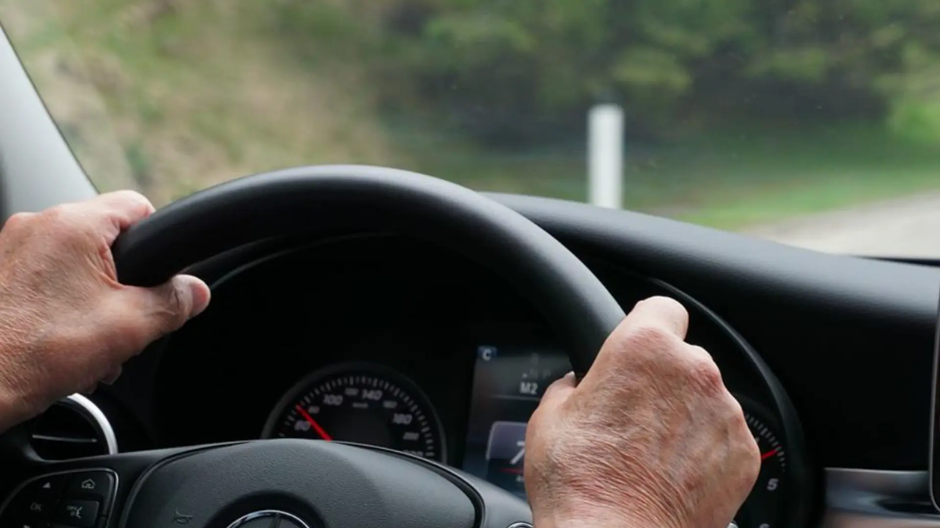 ¿Habría que fijar un límite de edad al volante?