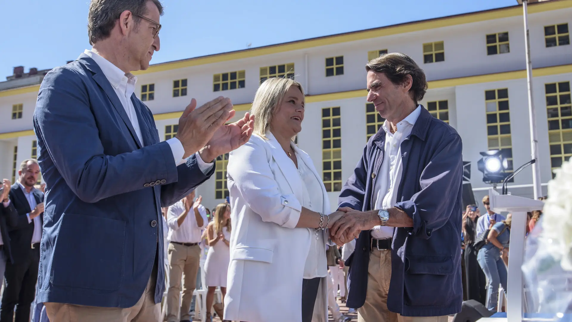 Feijóo se compromete a derogar la Ley de Memoria Feijóo se compromete a derogar la Ley de Memoria