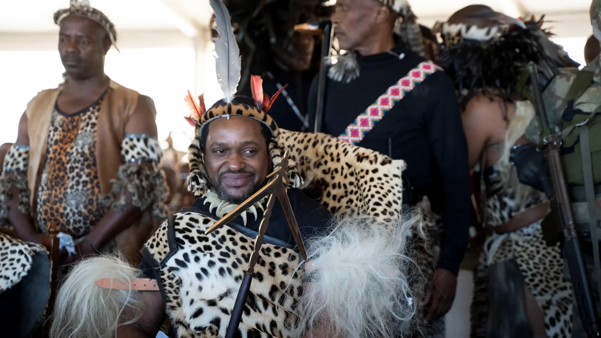 El rey zulú es tratado en un hospital por un presunto envenenamiento