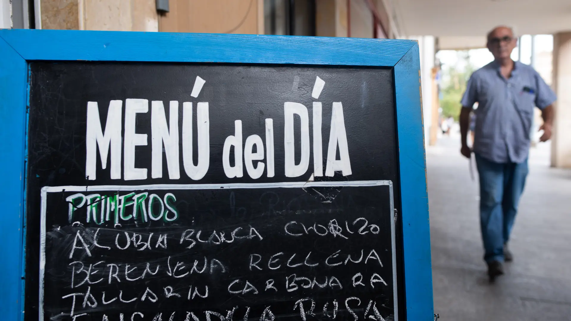 Cuatro primeros, cuatro segundos, el postre... ¿cuál es el precio medio ...