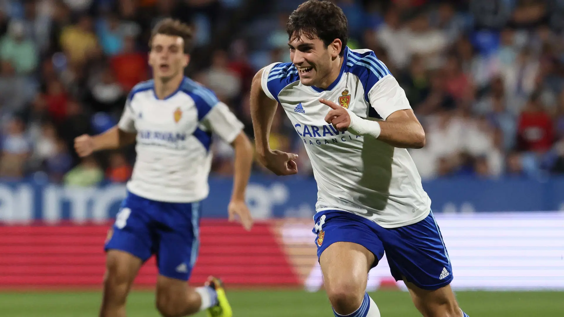 Partido Real Zaragoza-Sporting de Gijón: Azón debuta, La Romareda se cae