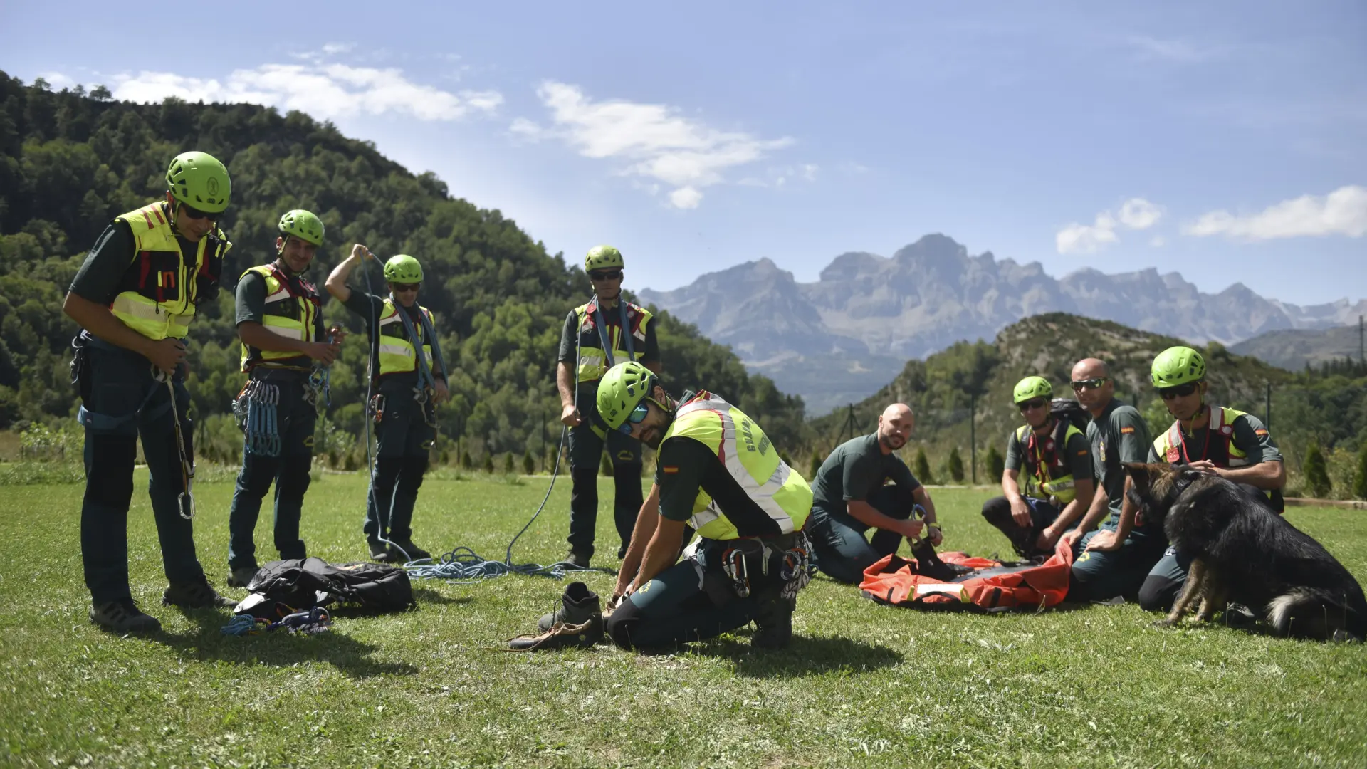 Los grupos de rescate | Imágenes