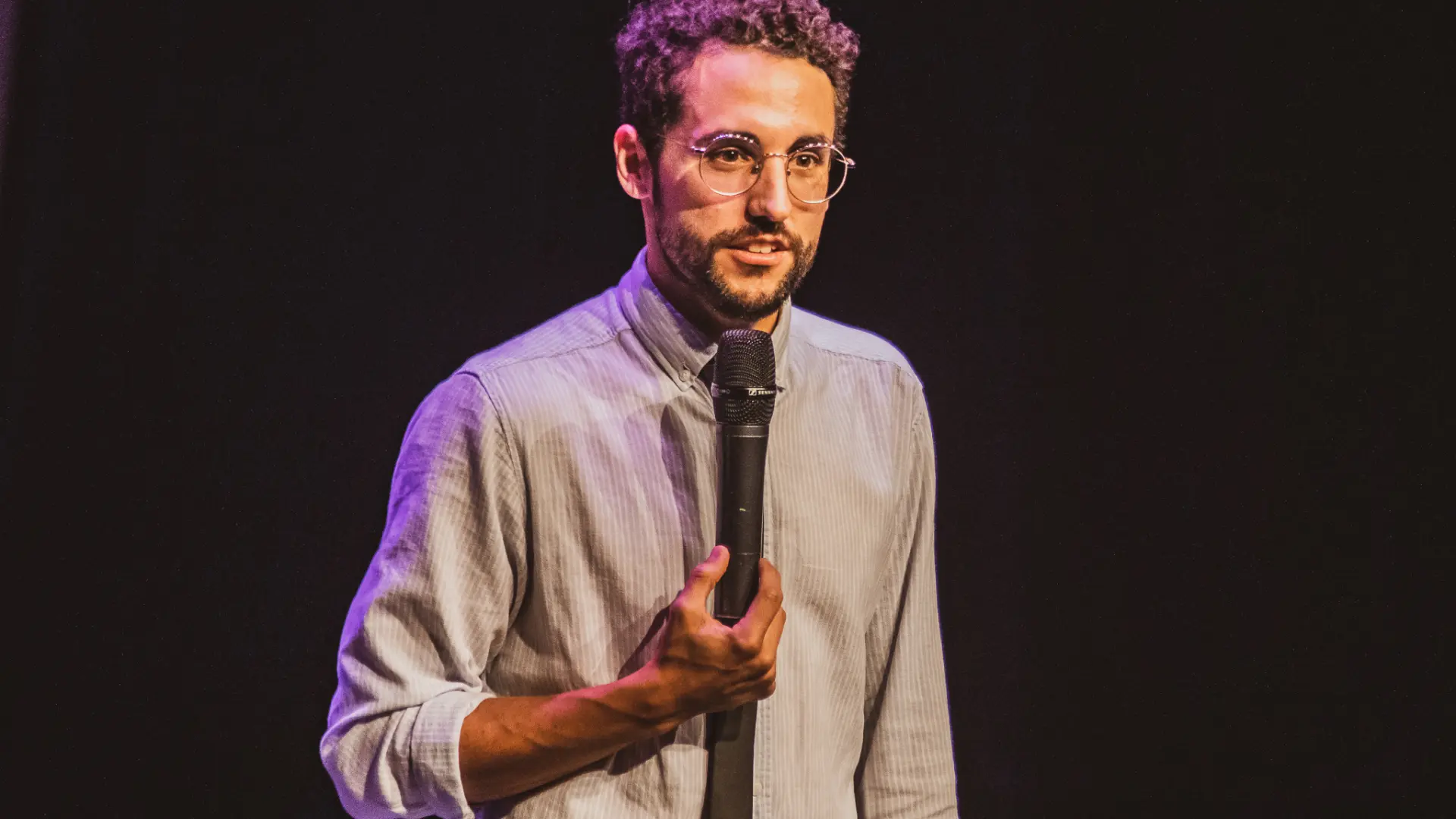 Galder Varas: “Las redes sociales son al humor como el Tinder al sexo”