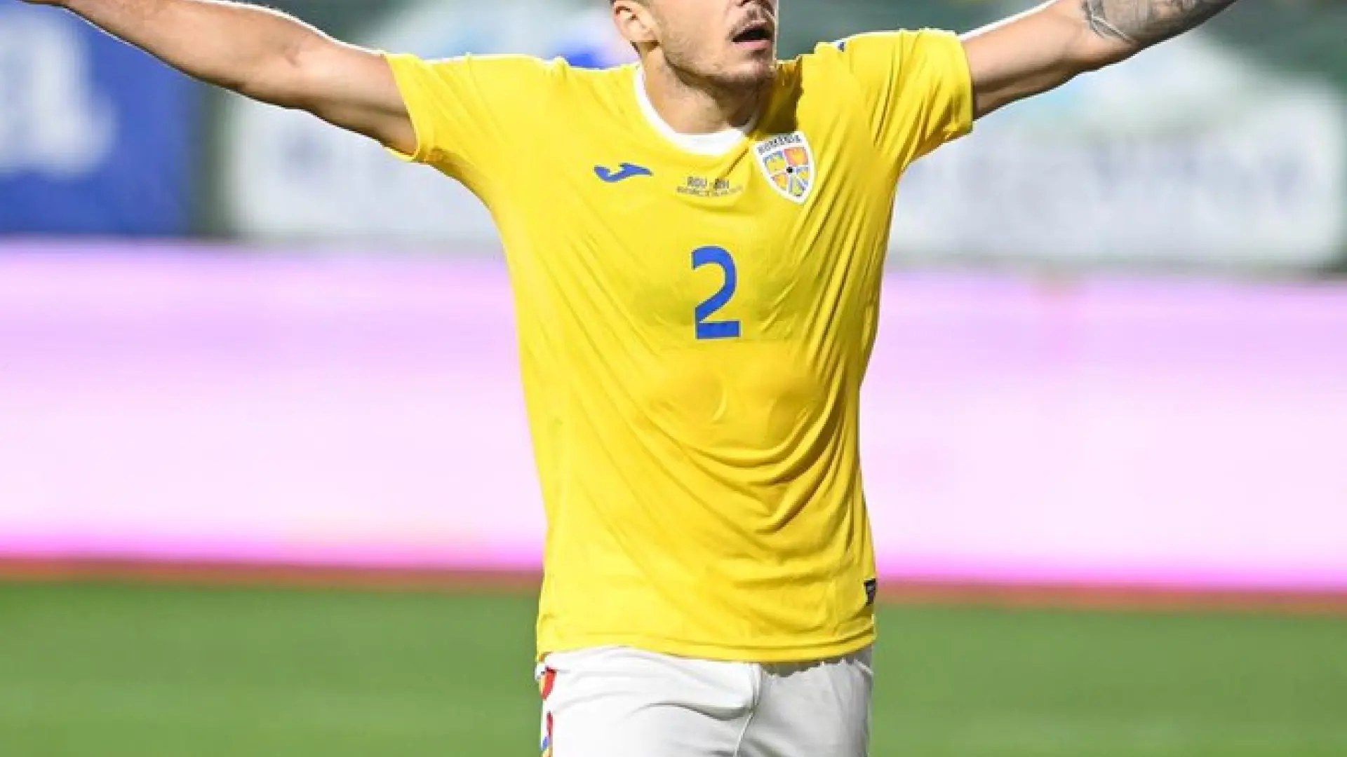 Ratiu cierra sin minutos su paso por la selección de Rumanía