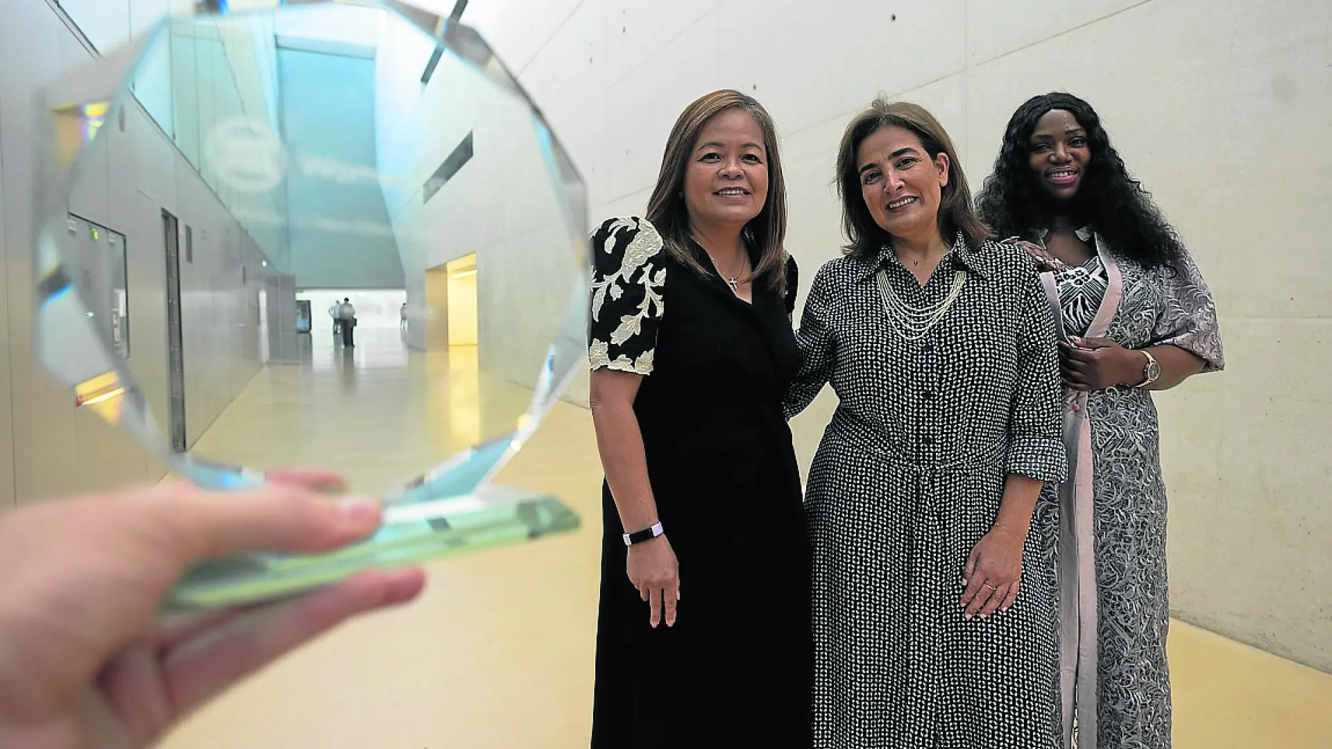 Regina Reyes, Diana Moukalled y Faith Zaba, premiadas por "inspirar" el ...