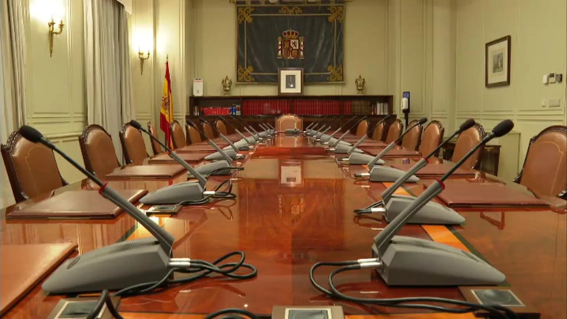 La dimisión de la vocal Concepción Sáez acrecienta la "degradación" del ...