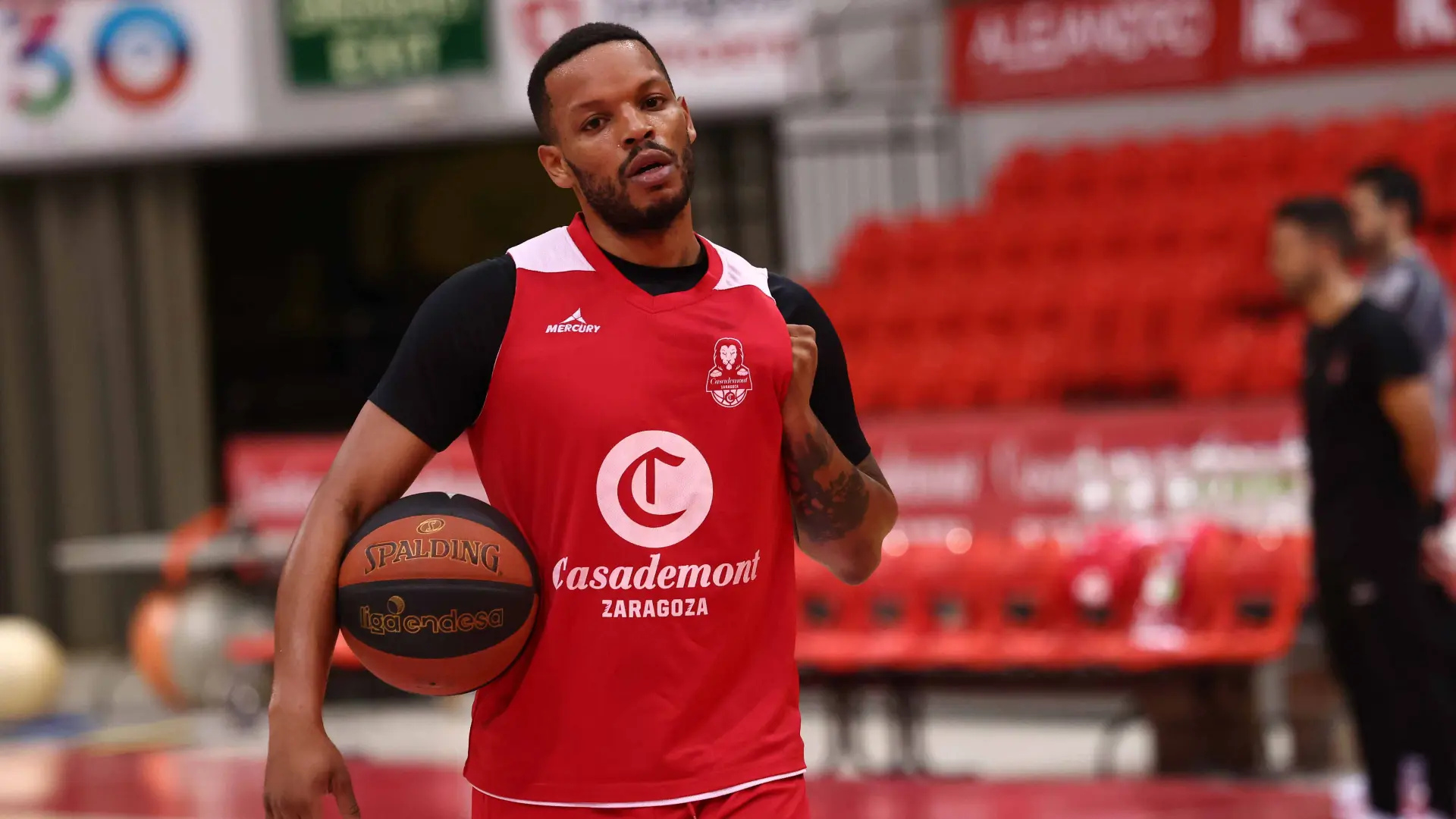 Chris Wright no podrá jugar esta tarde ante el Real Betis al no tener ...