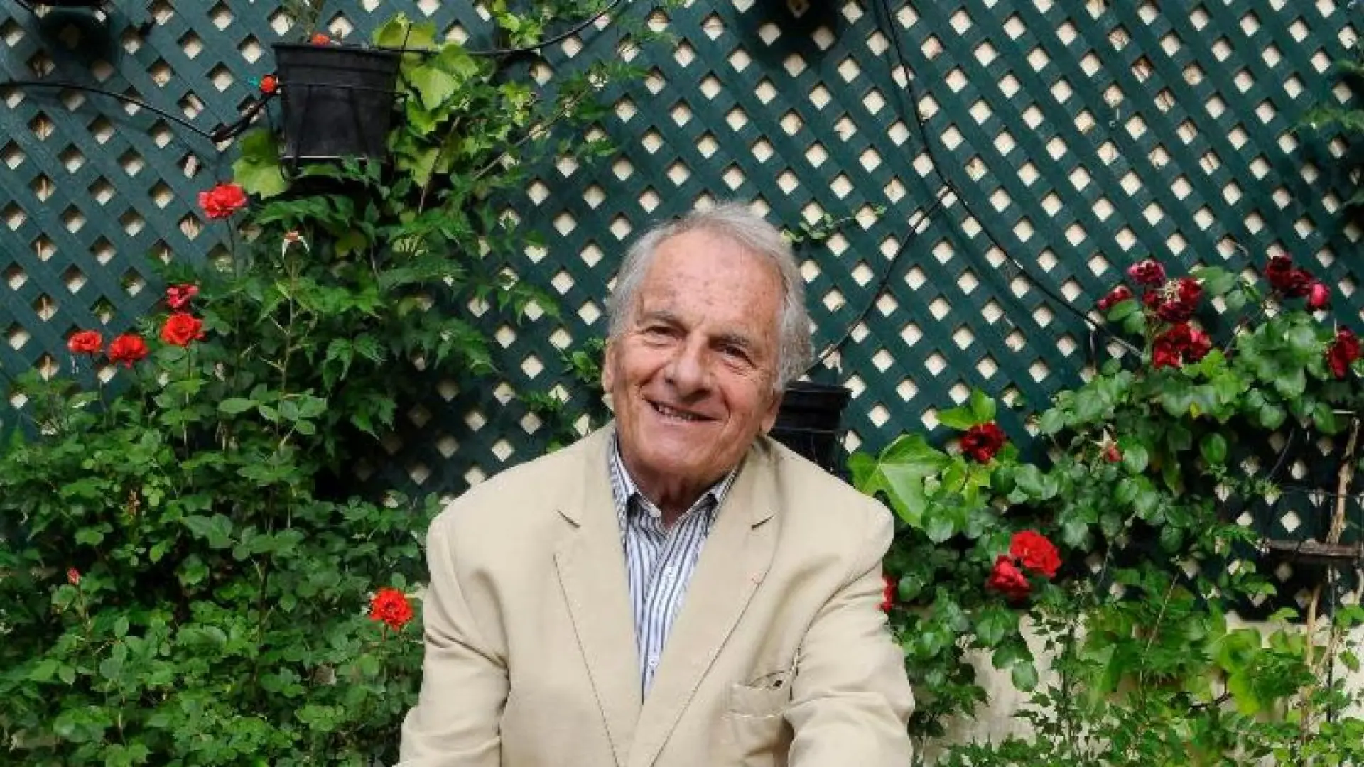 Muere a los 91 años el reputado escritor y periodista francés Dominique ...