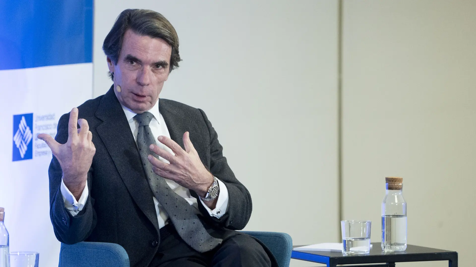 Aznar: "El PP de Feijóo está en su sitio, es la estrategia correcta"
