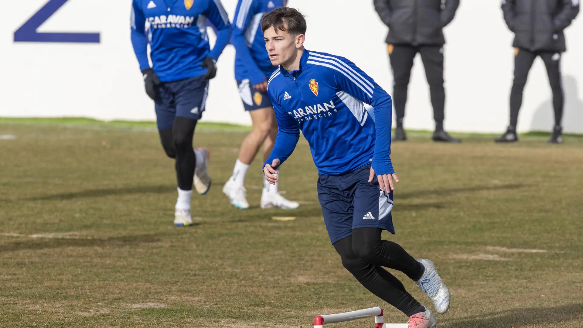 Pau Sans ya es uno más en el Real Zaragoza