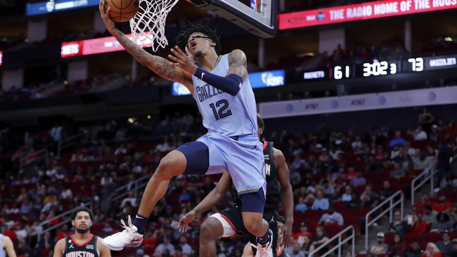 Acusan a Ja Morant de amenazar con una pistola a un chico de 17 ...